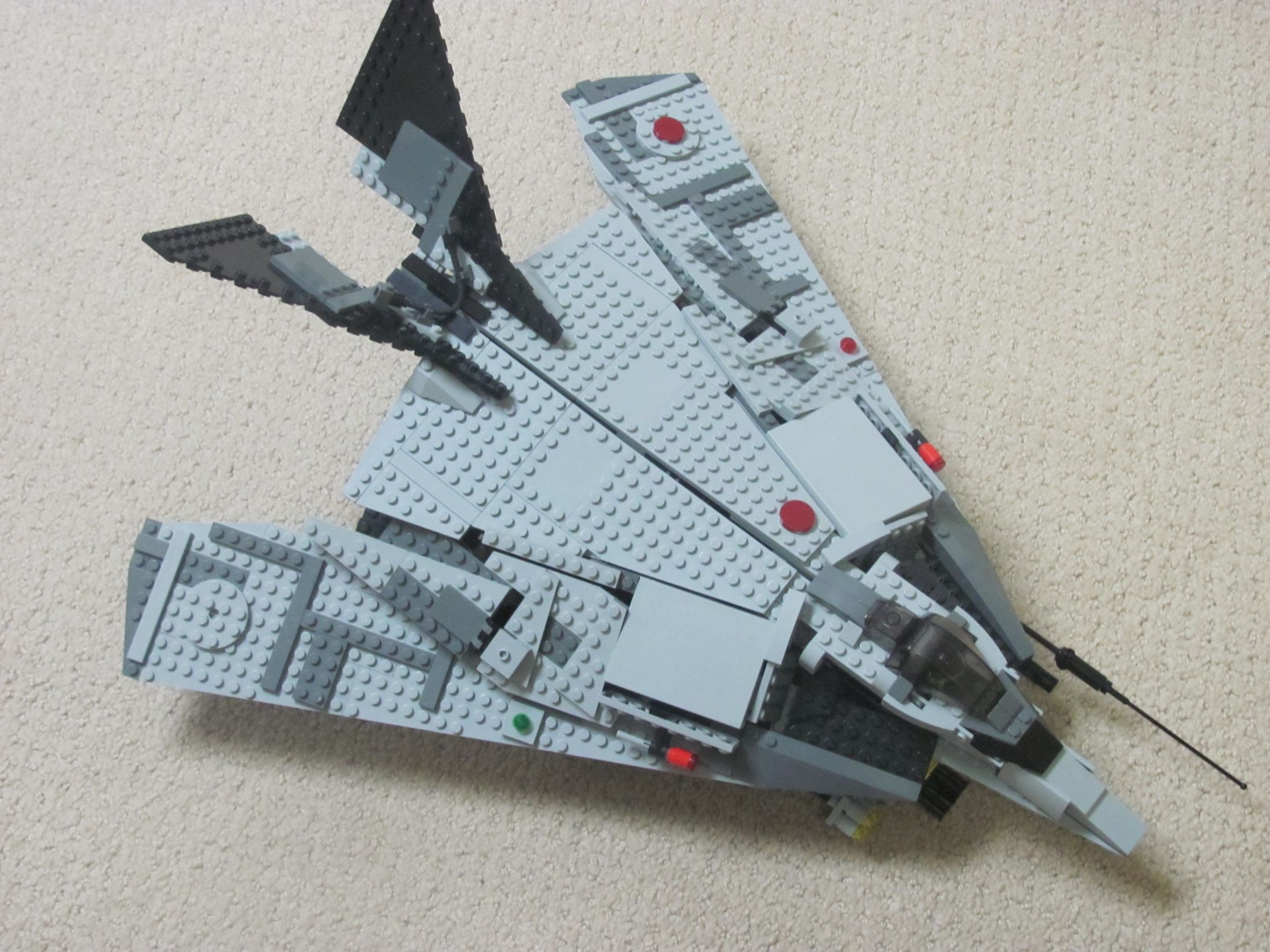 Lego F-117 Nighthawk Stealth Bomber - Instructables