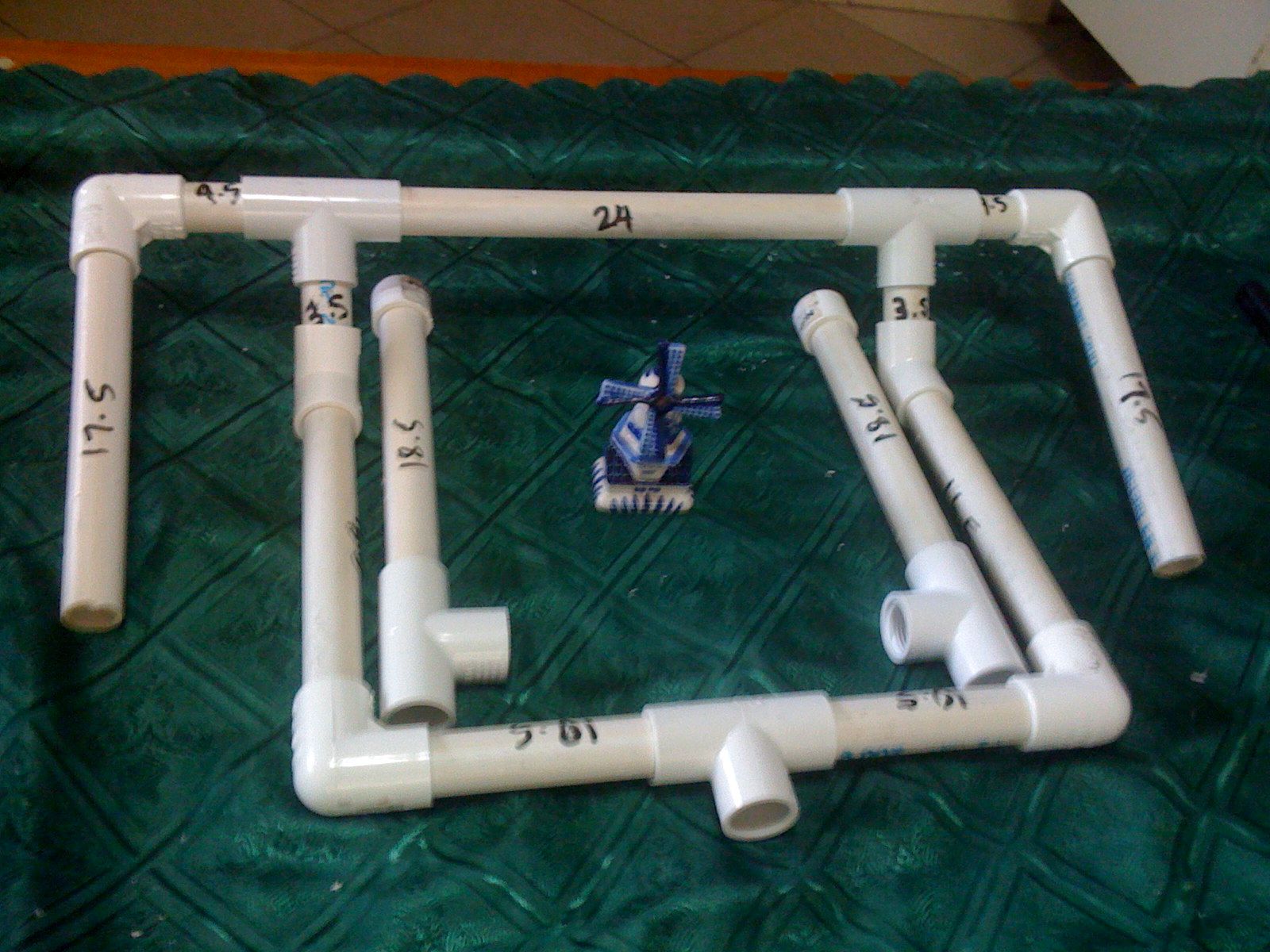 Laptop STAND PVC Table : 12 Steps - Instructables
