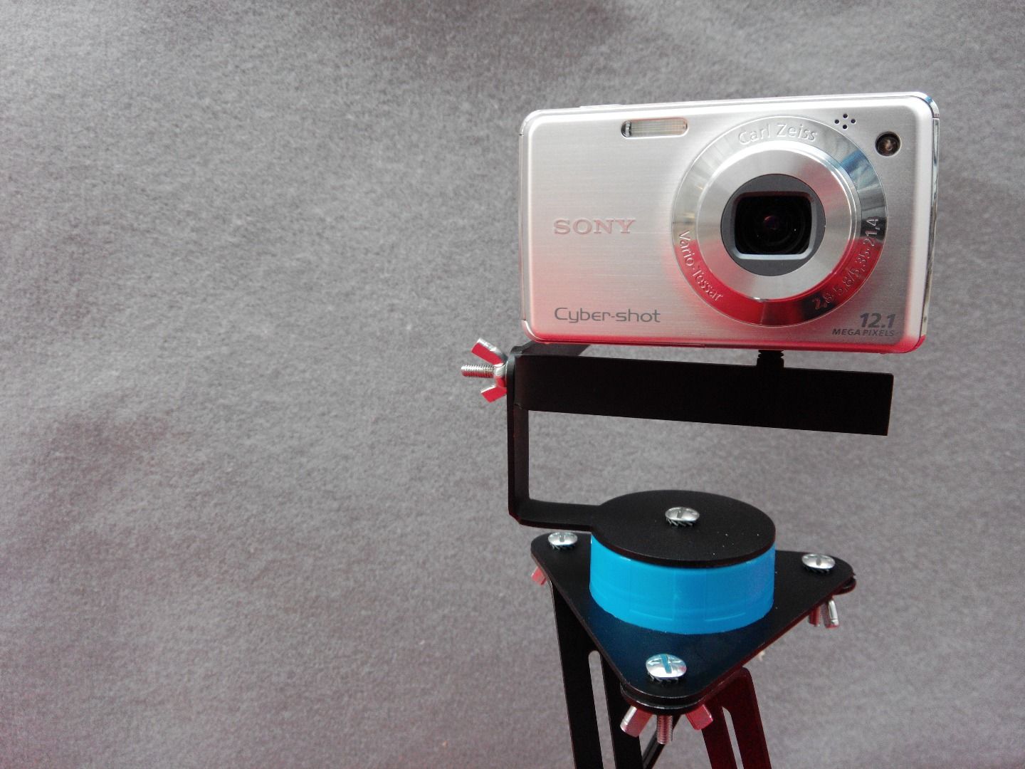 DIY Small Metal Camera Tripod : 10 Steps (with Pictures) - Instructables