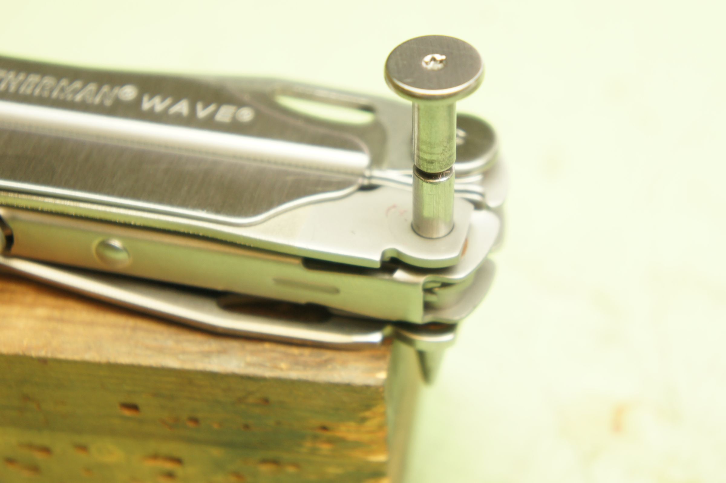 How to Take Apart and Re-assemble a Leatherman Wave : 14 Steps (with ...