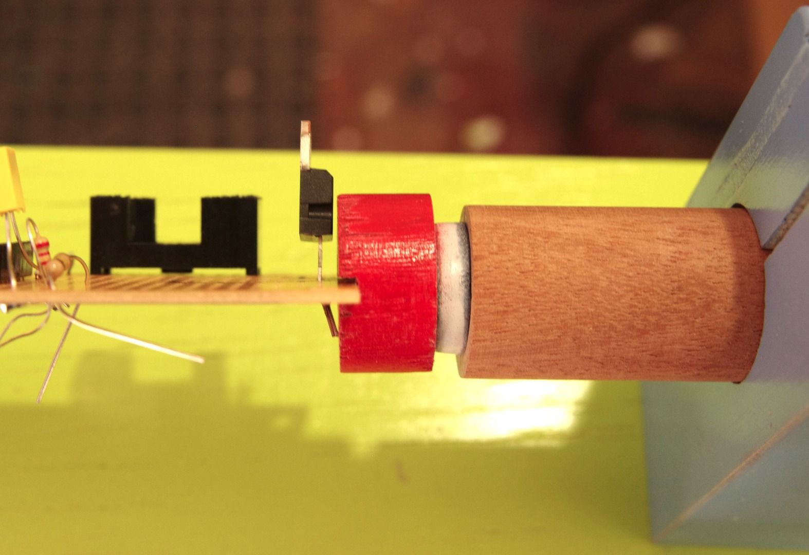 Sturdy Circuit Board Holder : 7 Steps (with Pictures) - Instructables