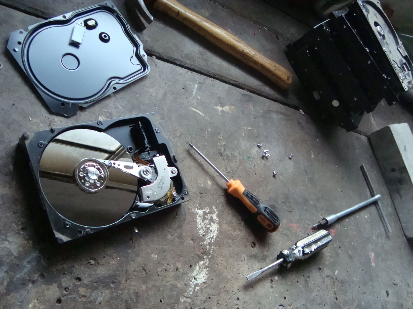 Hard Disk Grinding Machine : 5 Steps (with Pictures) - Instructables