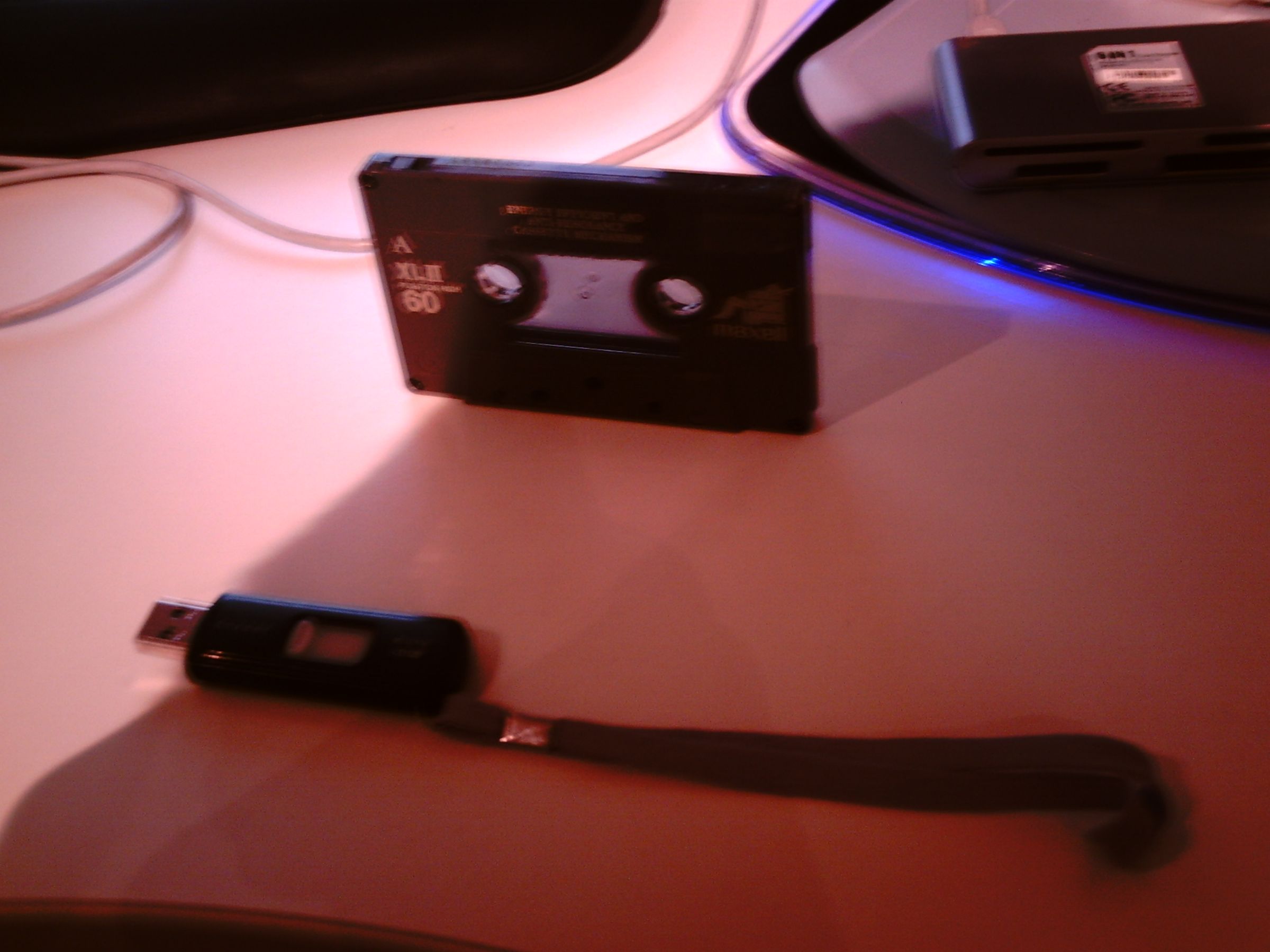 Flashdrive in Audio-Casette : 6 Steps - Instructables