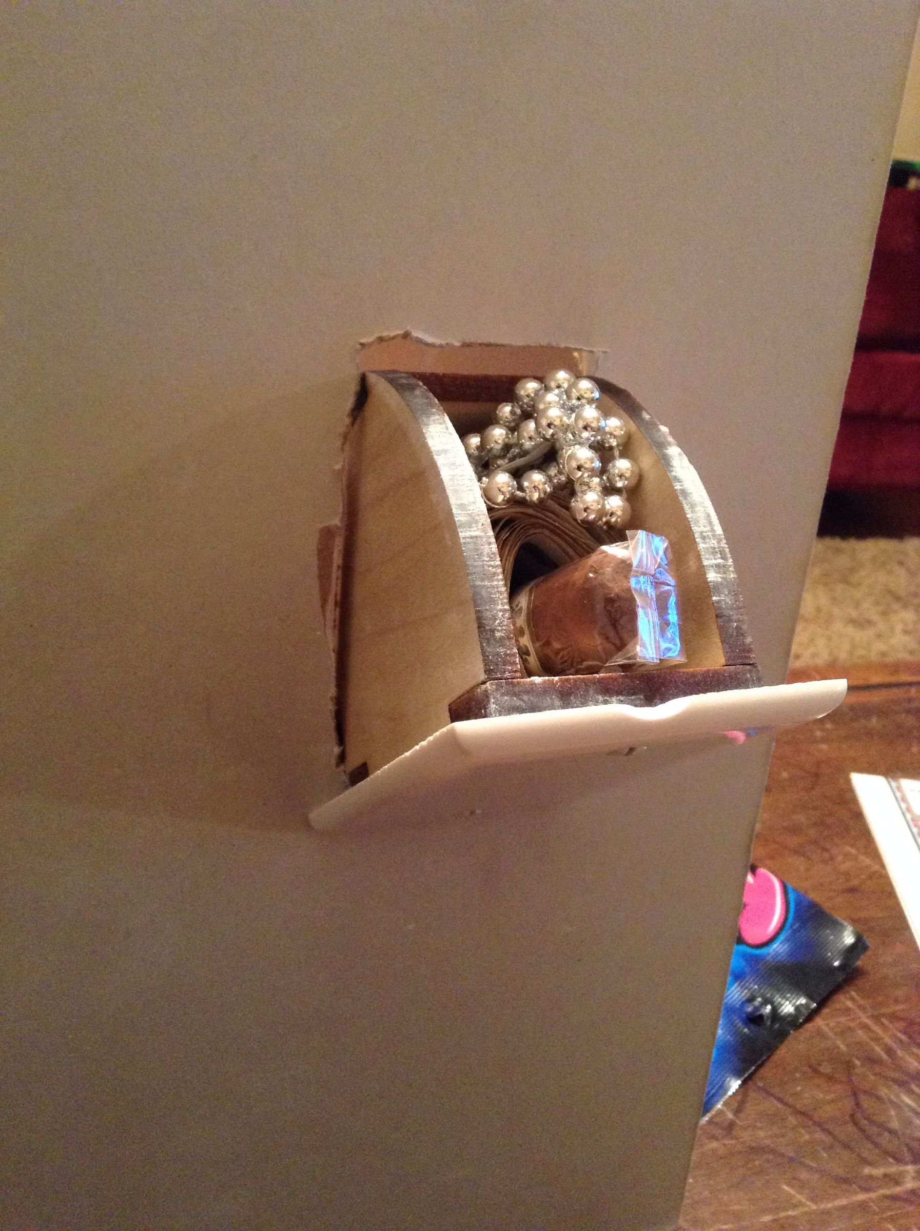 Hidden Wall Outlet Safe : 5 Steps - Instructables