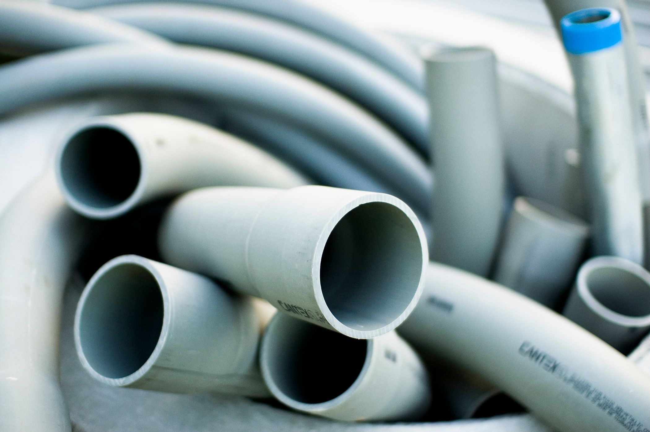How to Repair and Remove Conduit for Electric Wires : 15 Steps ...