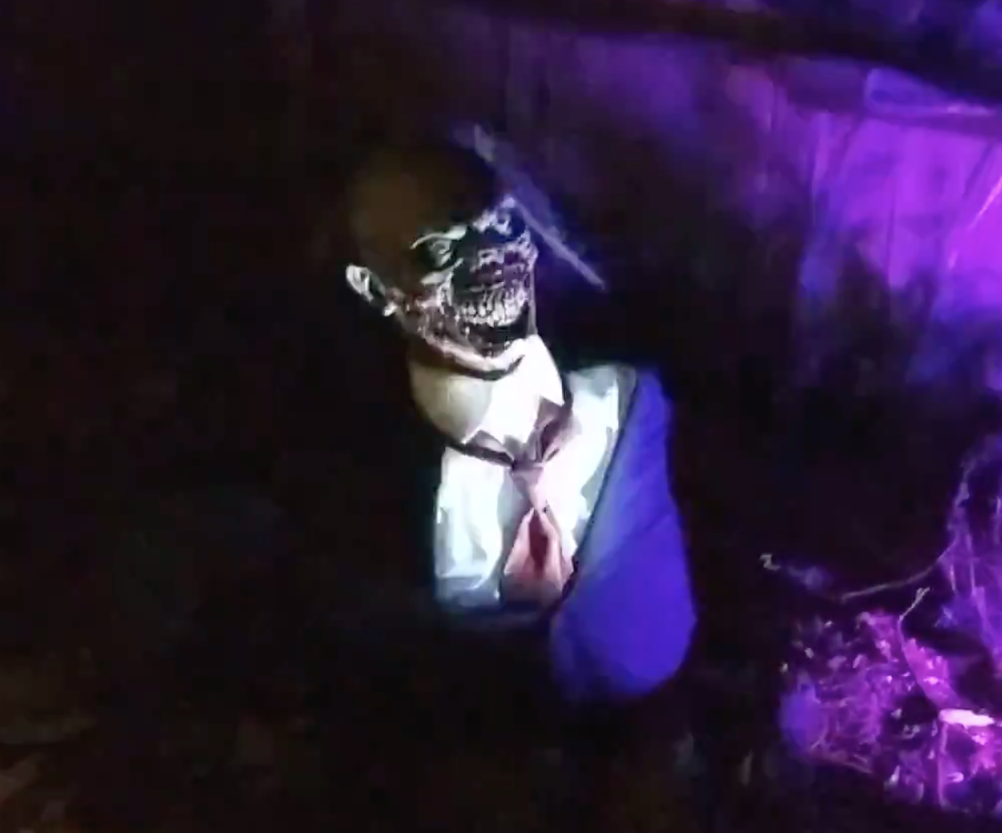 Scary Animated Zombie Groundbreaker : 4 Steps (with Pictures ...