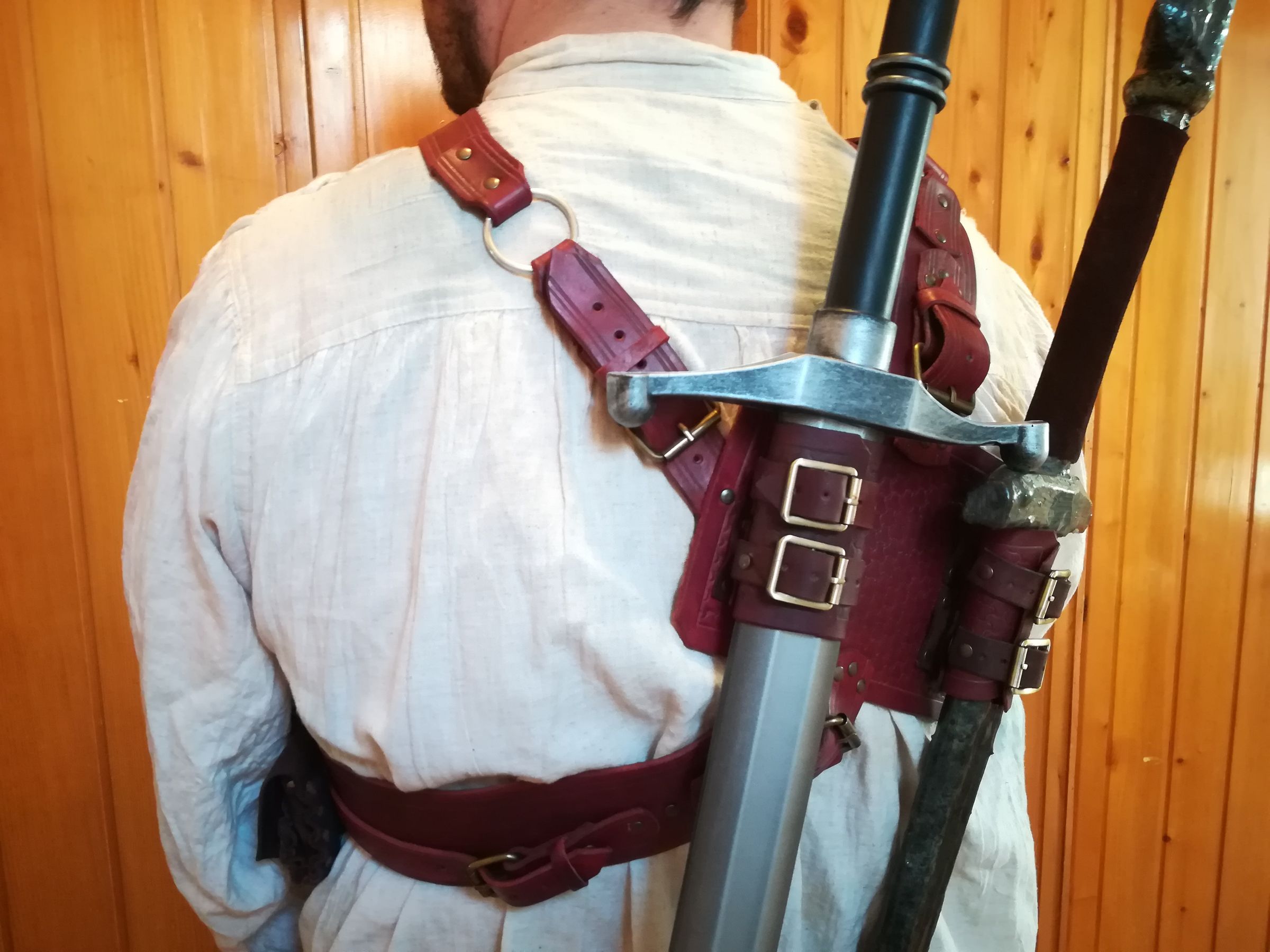 Witcher-inspired Working Back Scabbard : 10 Steps (with Pictures ...