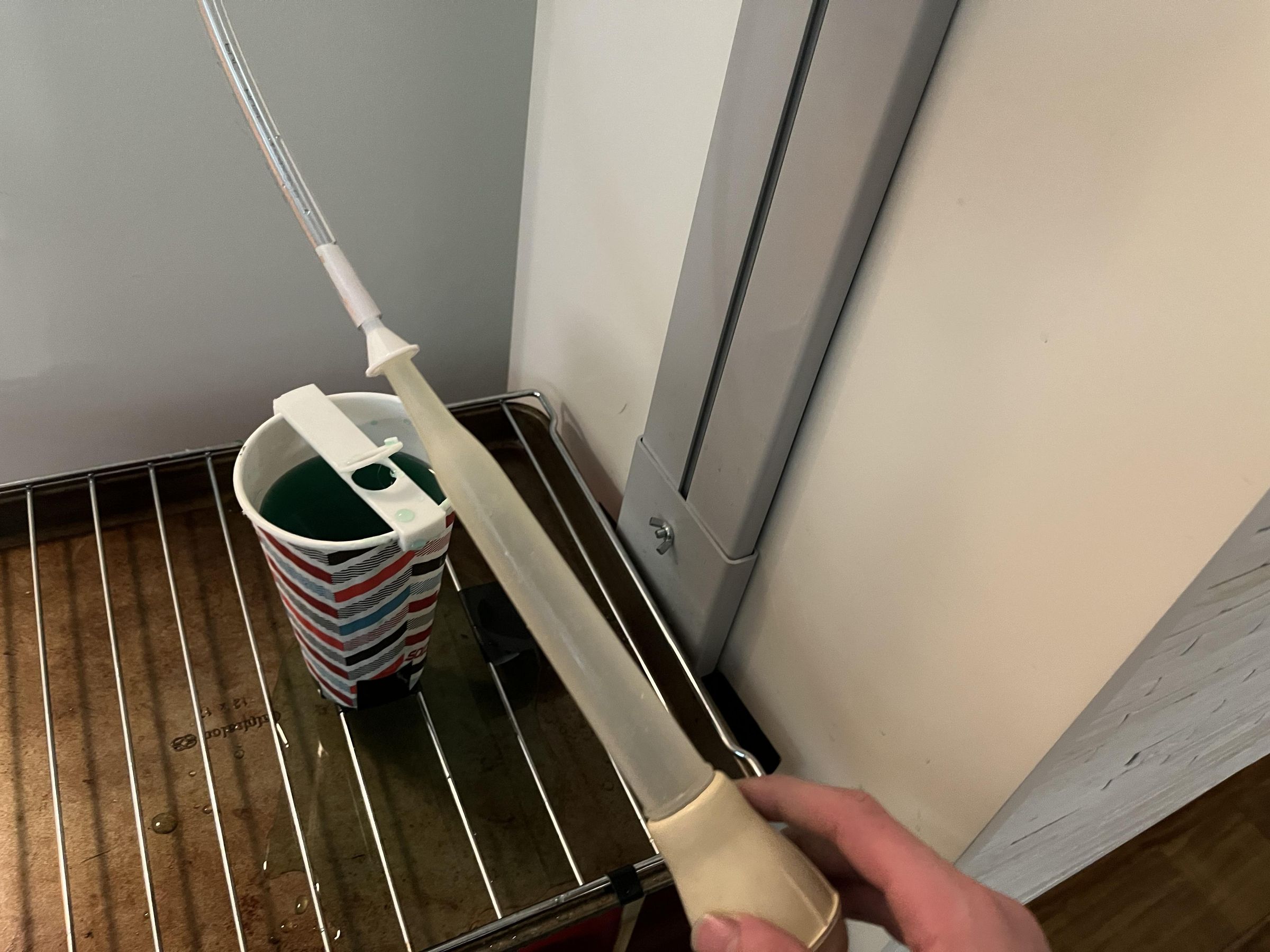 Siphon Experiment: Testing Bernouilli’s Principle : 8 Steps - Instructables