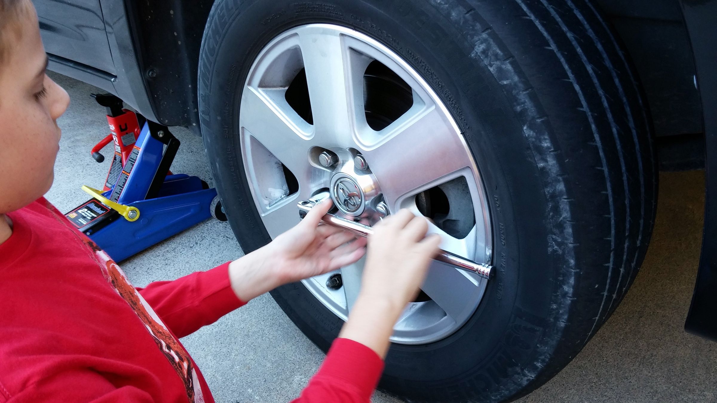 How to Replace Disc Brake Pads : 6 Steps - Instructables