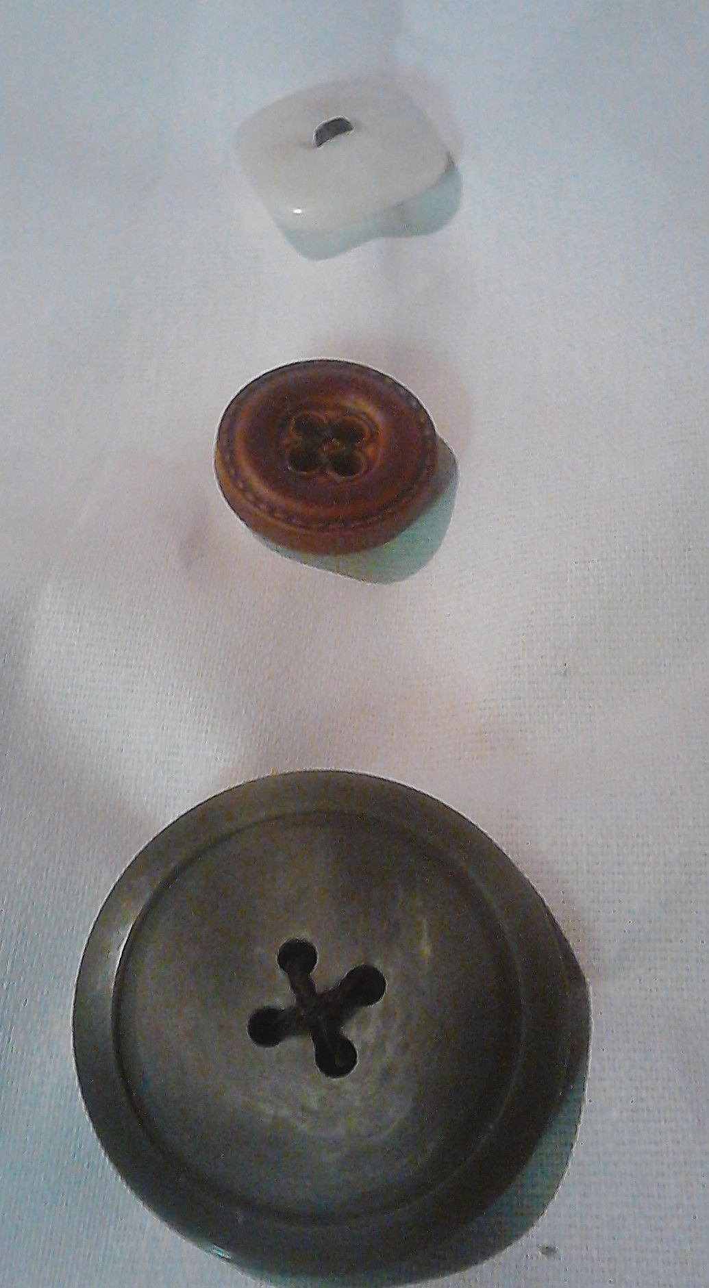 How to Professionally Sew on a Button by Hand : 14 Steps - Instructables