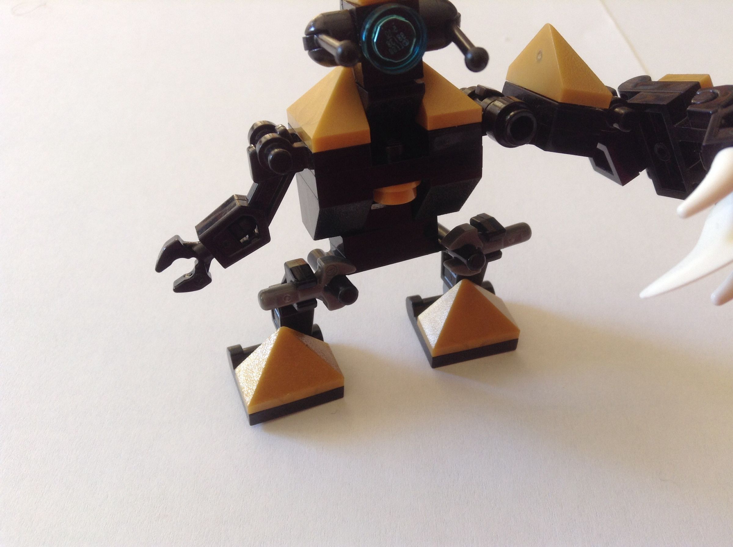 How to Make a Lego Robot Mech : 8 Steps - Instructables
