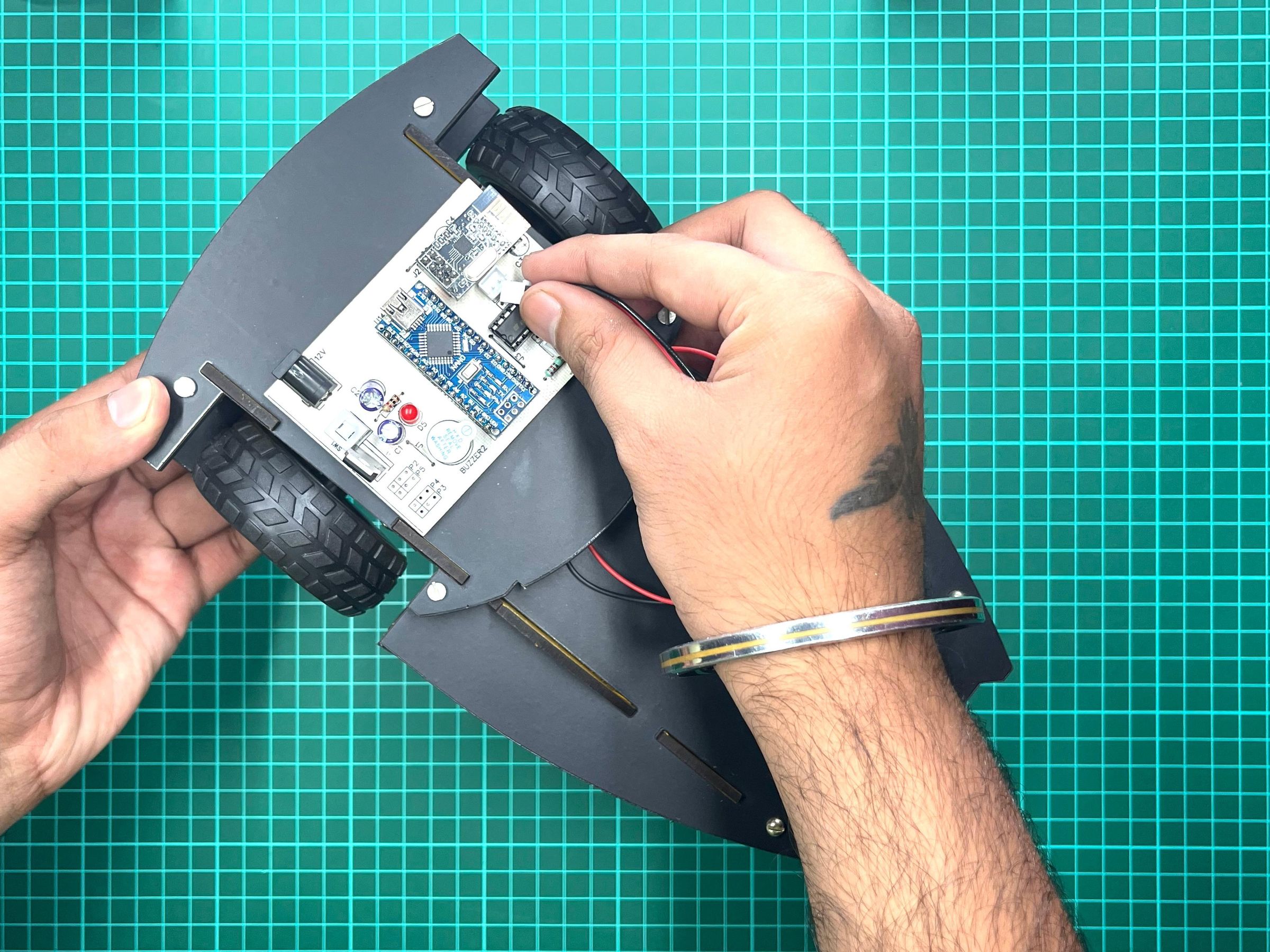 Wireless Hand Gesture Control Car Arduino Based : 14 Steps (with ...