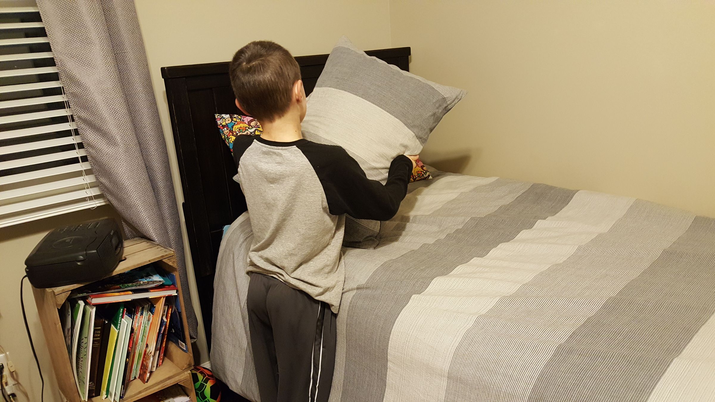 DIY How to Make Your Bed : 5 Steps (with Pictures) - Instructables