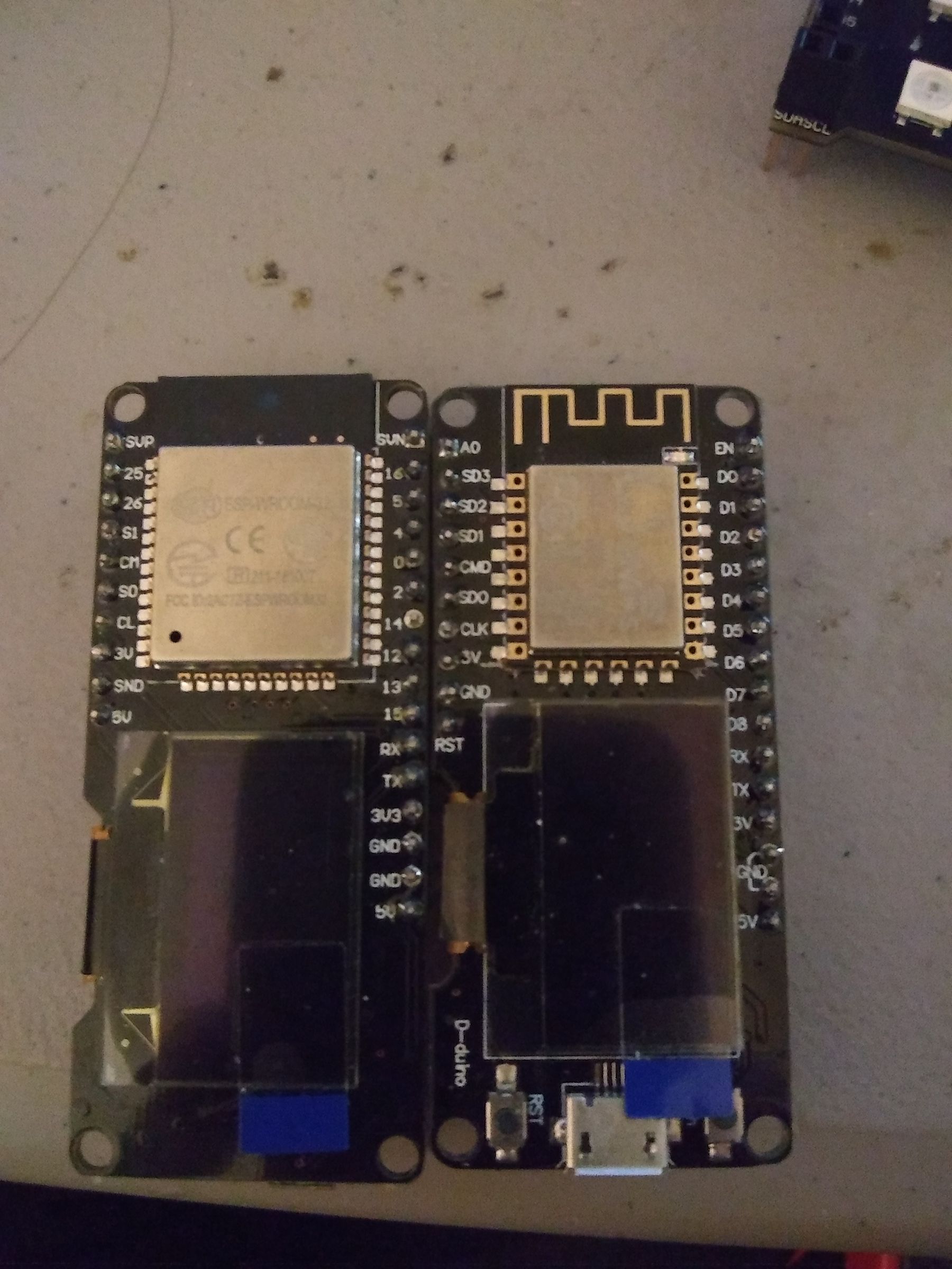 ESP32/X-Project Cheerlight Badge Using MQTT : 5 Steps (with Pictures) - Instructables