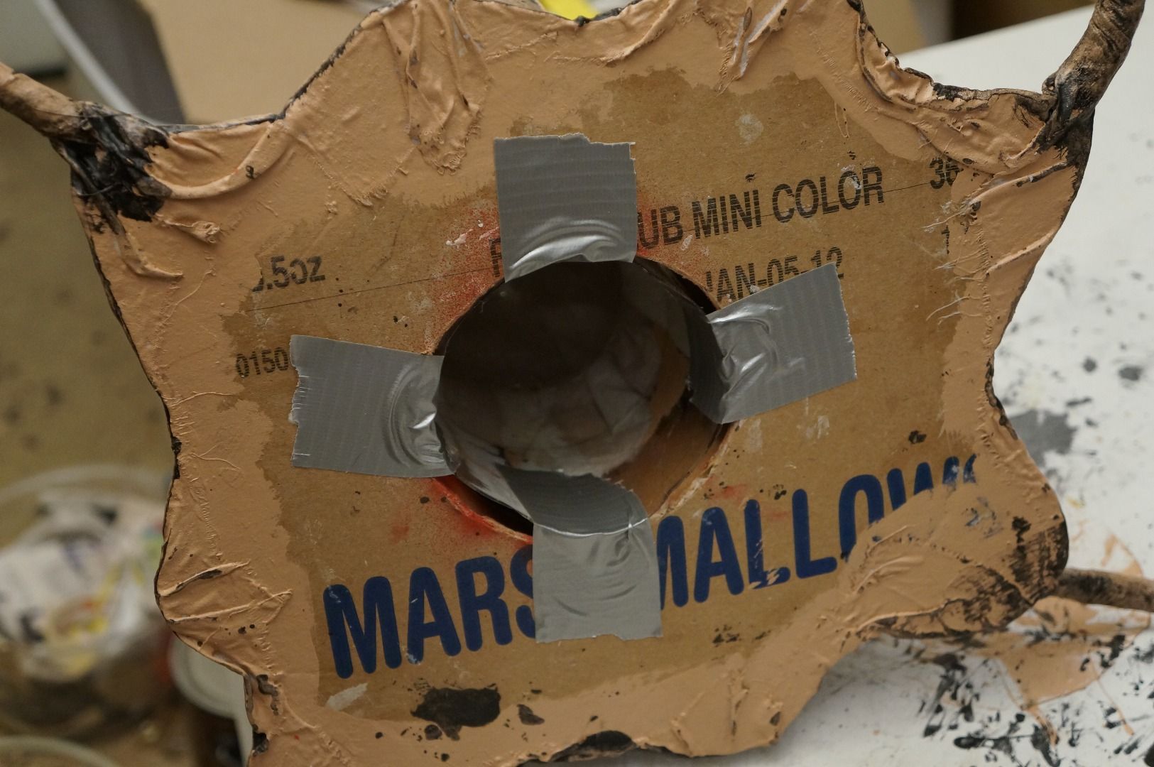 Make Your Own Half-Life Barnacle Using Household Materials : 15 Steps ...