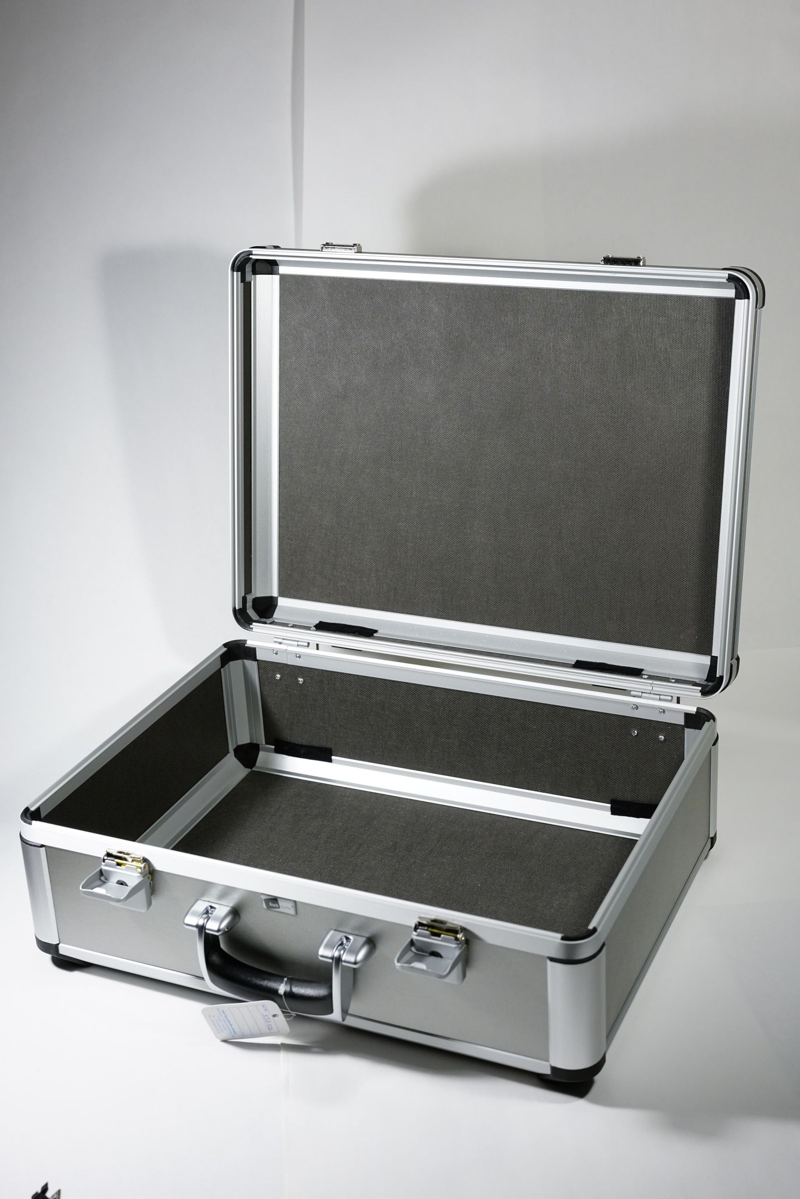 Cyberpunk Themed Briefcase Computer : 8 Steps (with Pictures ...