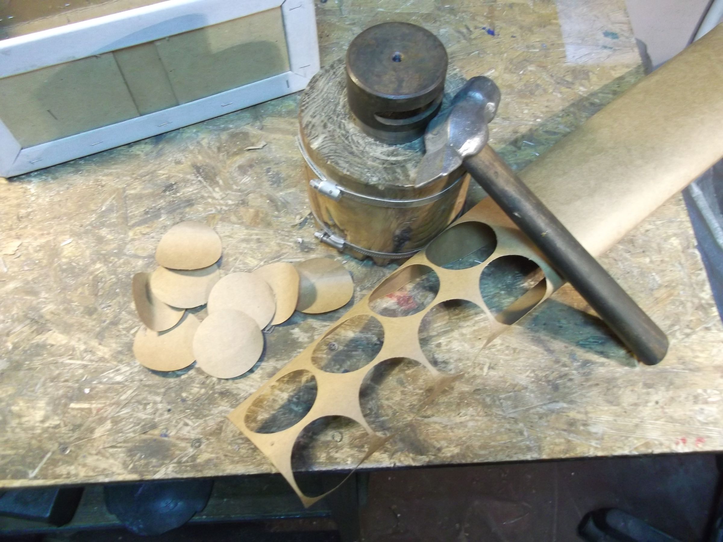 Fixing/Making/Reinforcing Boxes With Packaging Waste : 14 Steps (with ...