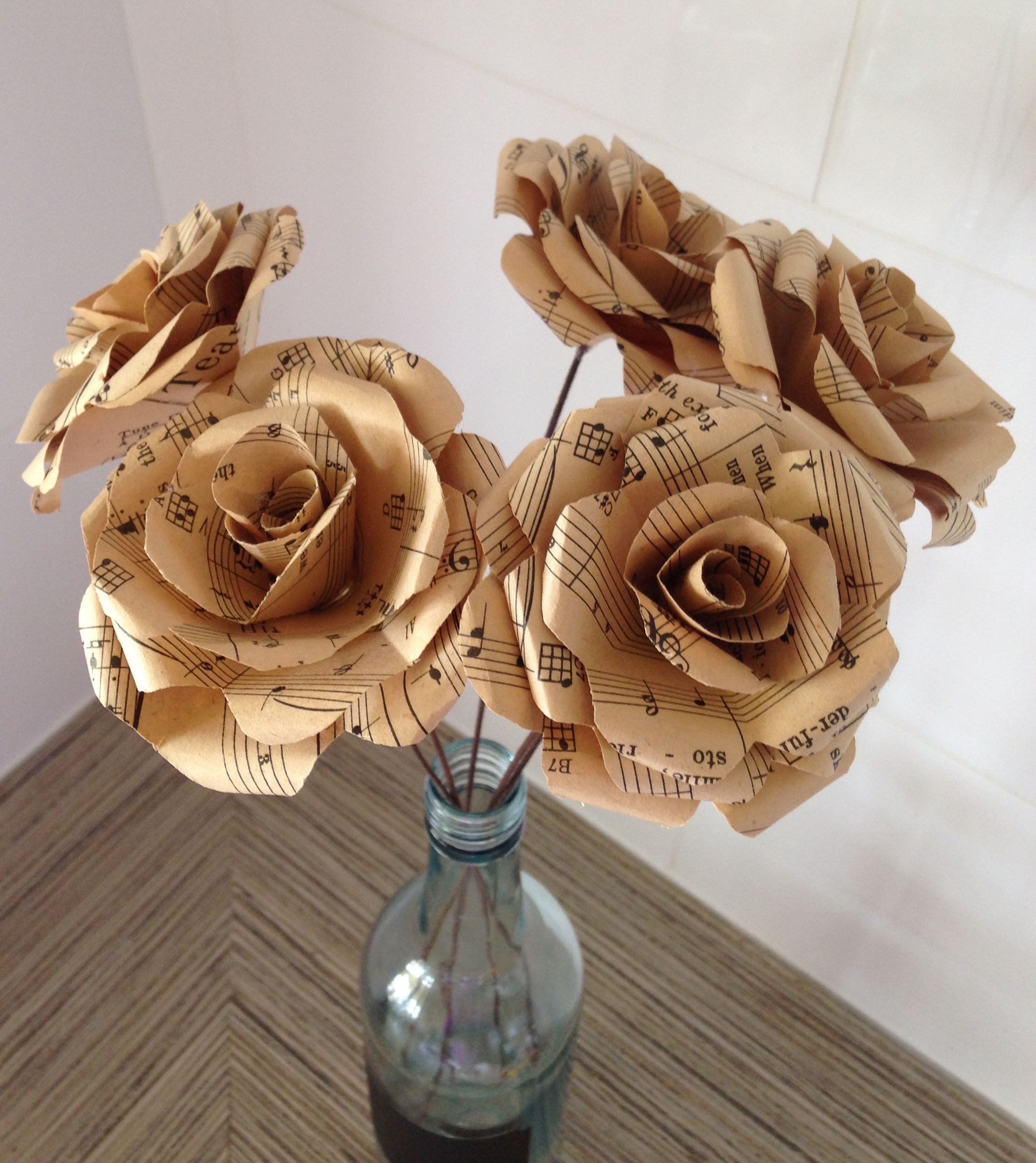 Book Page Roses : 5 Steps (with Pictures) - Instructables