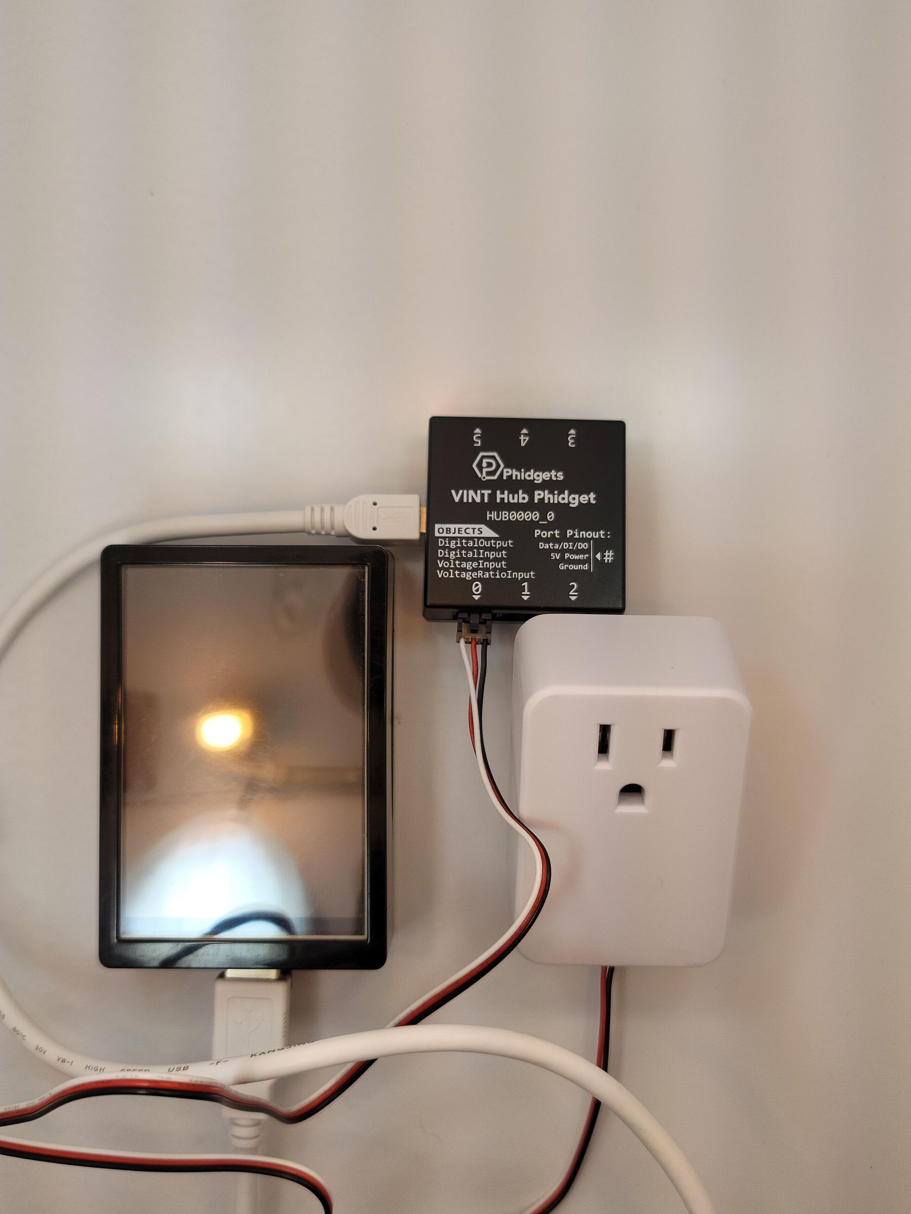 Making Your Christmas Smarter With Phidgets : 5 Steps - Instructables