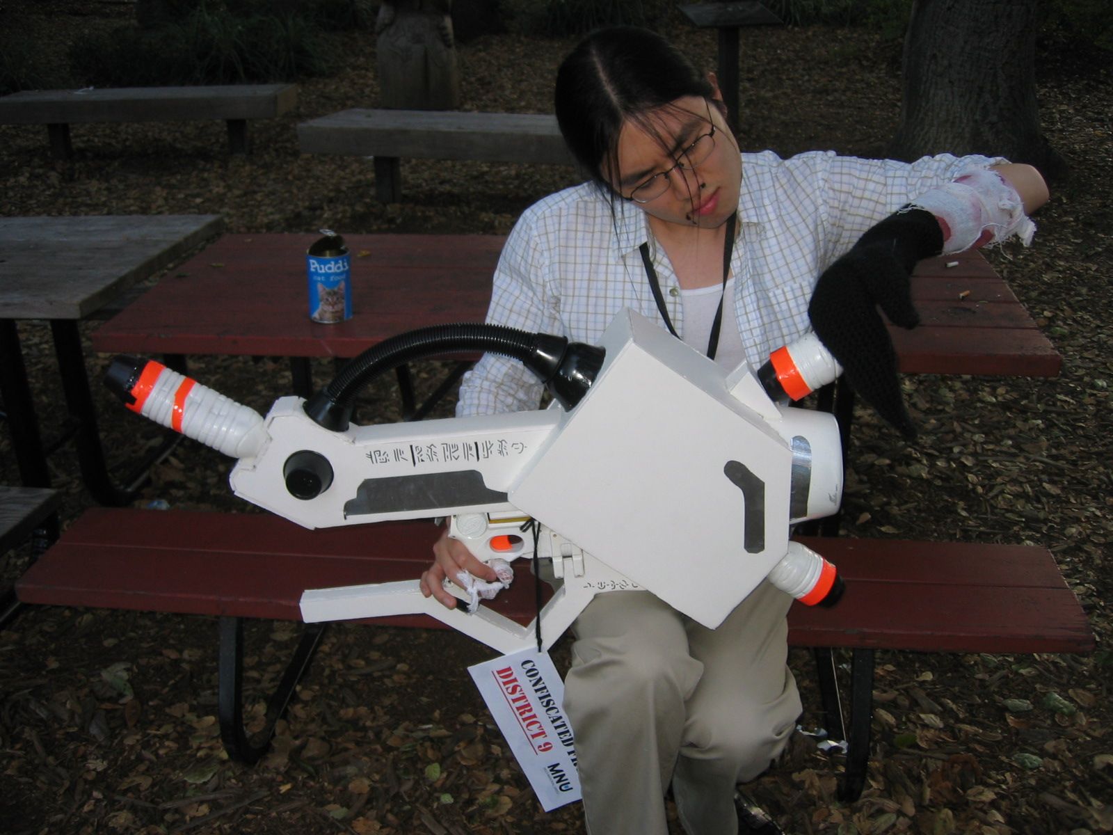 Halloween Costume: Wikus Van De Merwe - District 9 - Instructables