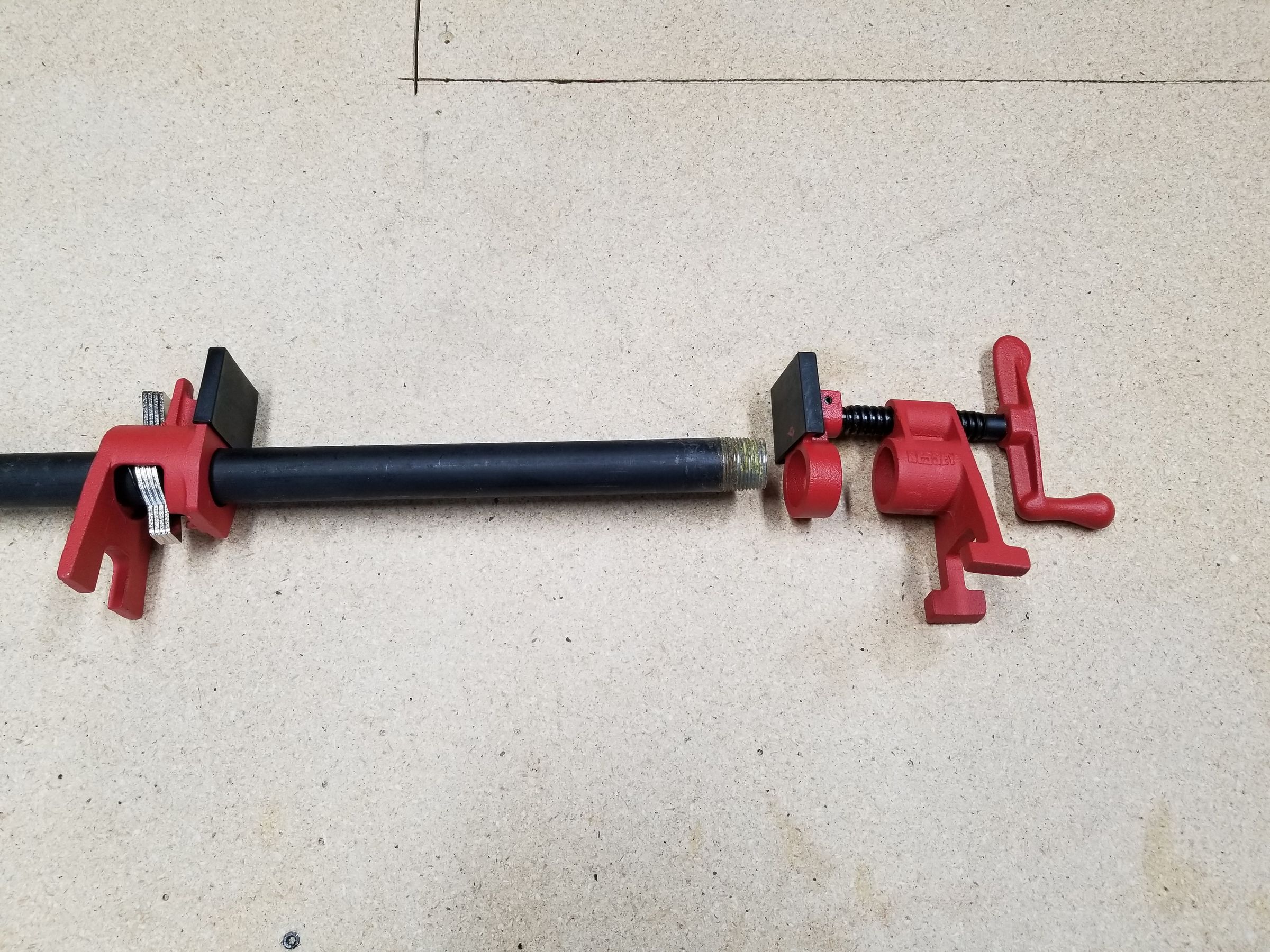How to Assemble Pipe Clamps : 4 Steps - Instructables