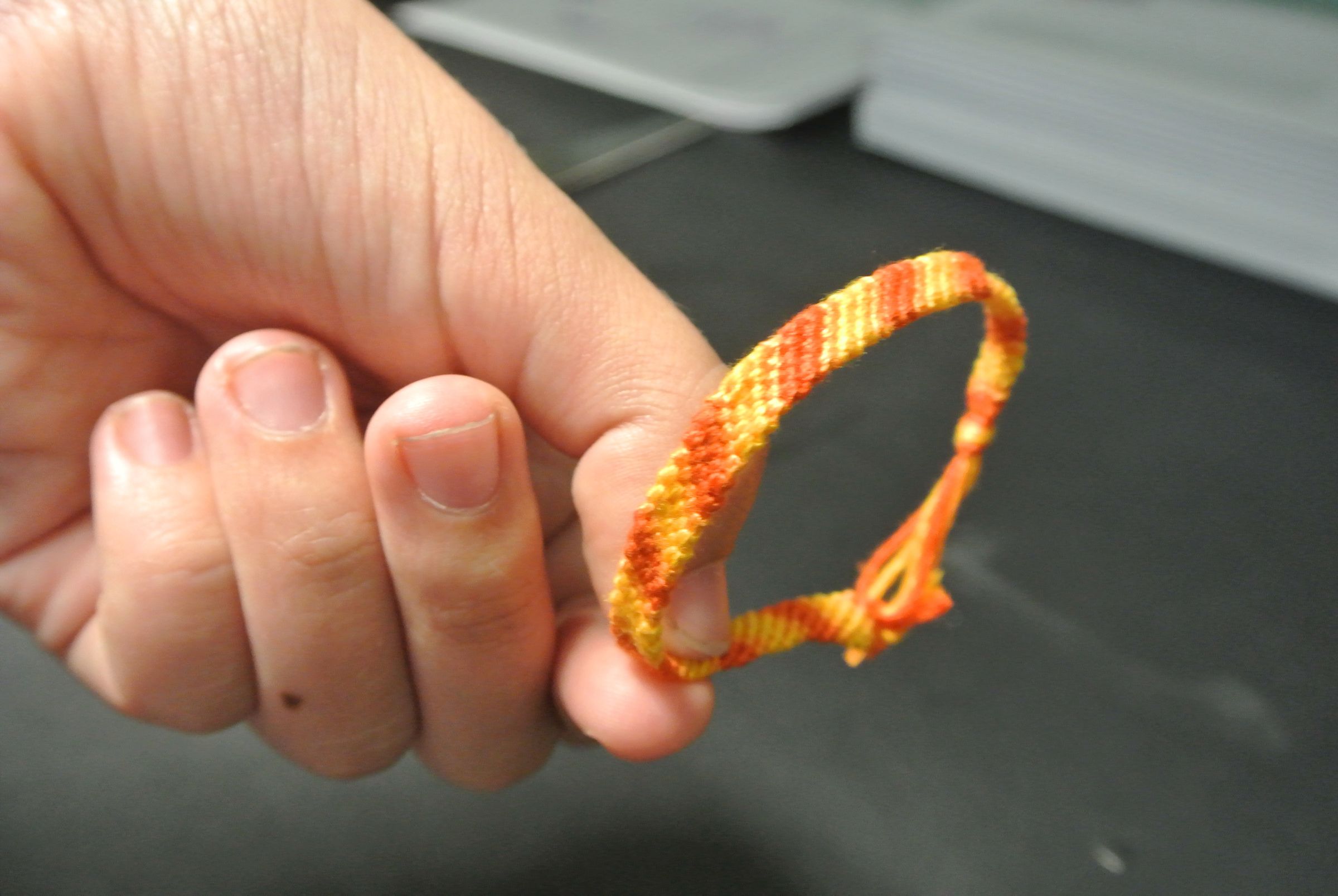 Easy ORANGE Candy Stripe Bracelet : 6 Steps - Instructables