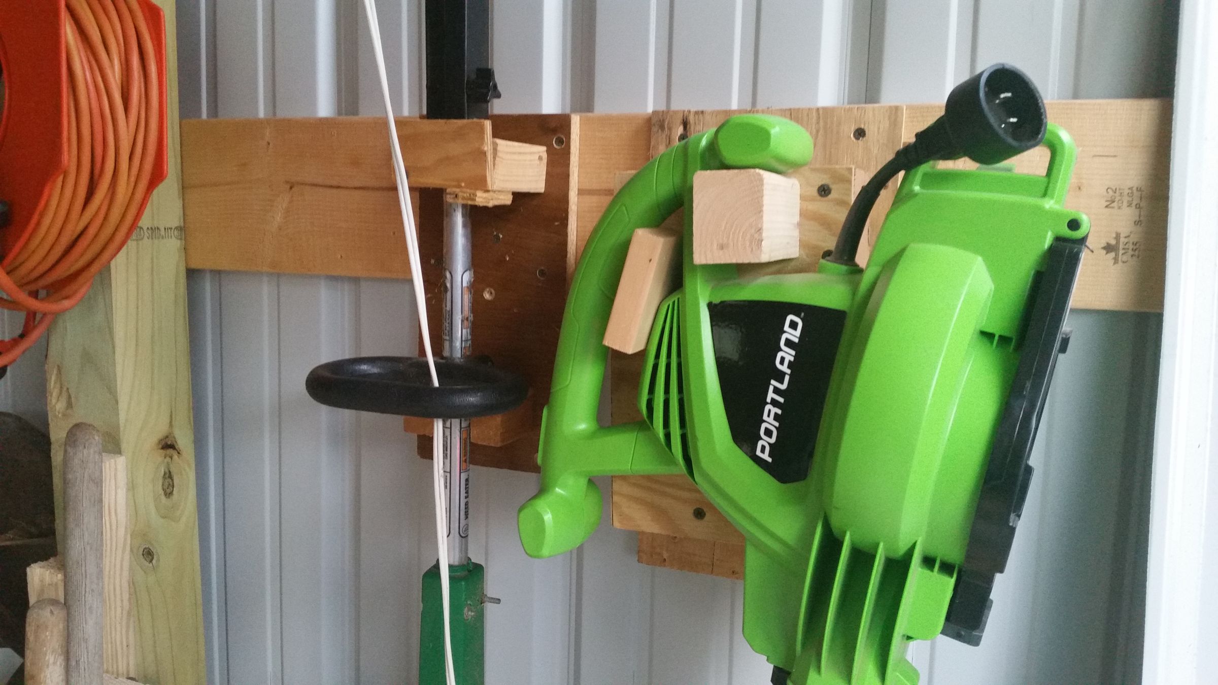 Long Handled Swinging Tool Rack : 7 Steps (with Pictures) - Instructables