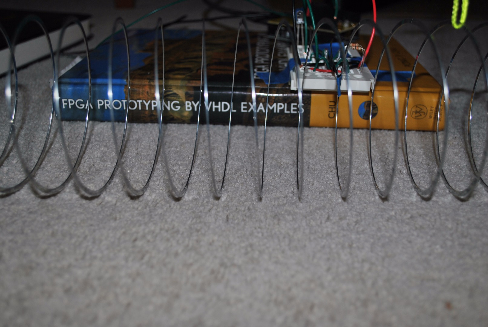 Delay Line Memory With a Slinky : 15 Steps - Instructables