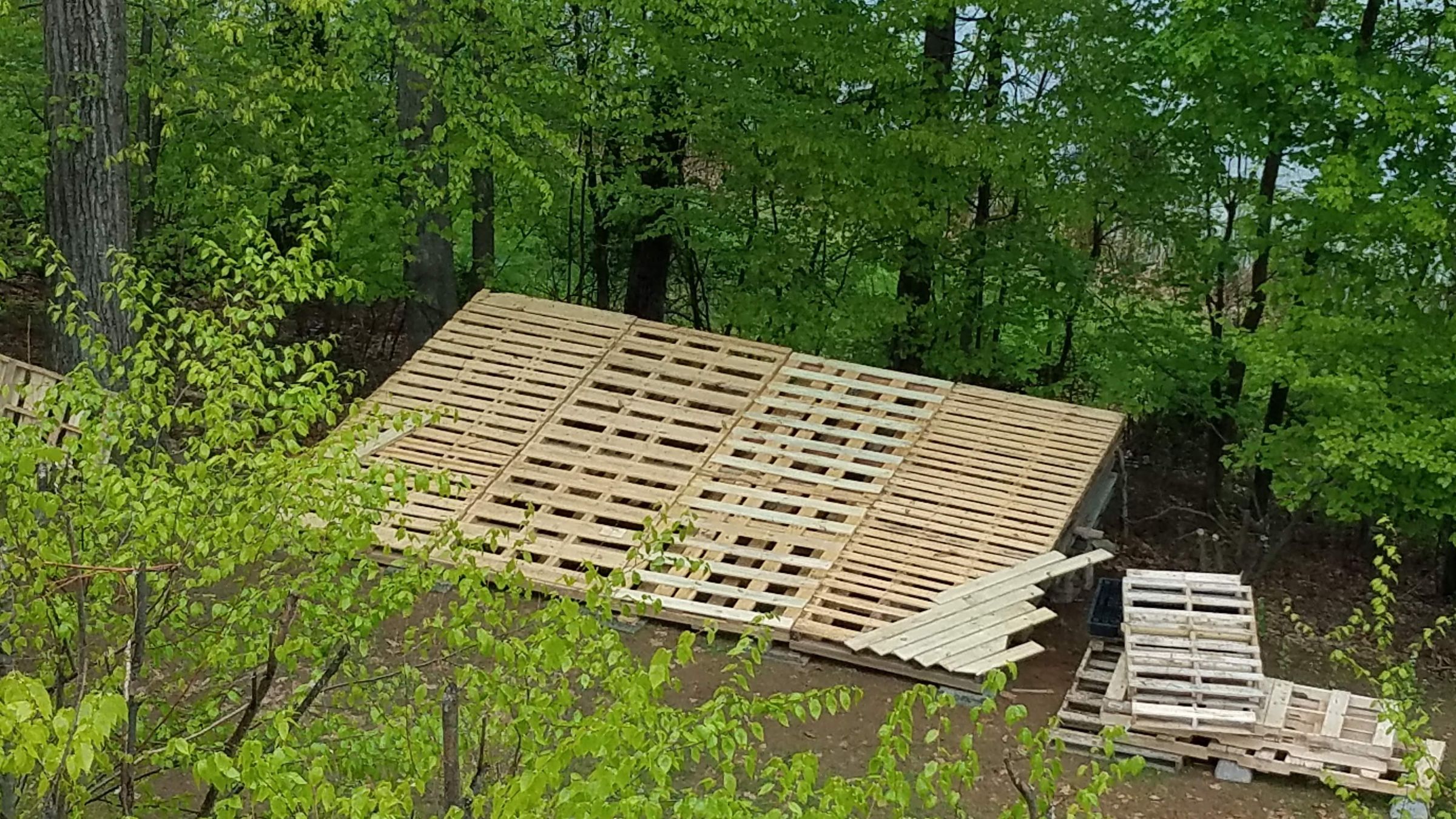 Pallet Man-shed, One-man Build, Building the Deck. Part Two. : 6 Steps ...