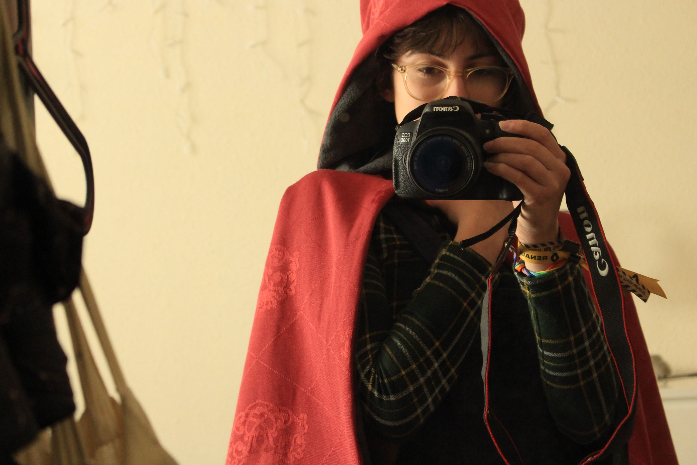 Little Red Riding Hood Invertible Wolf Cloak : 17 Steps (with Pictures ...