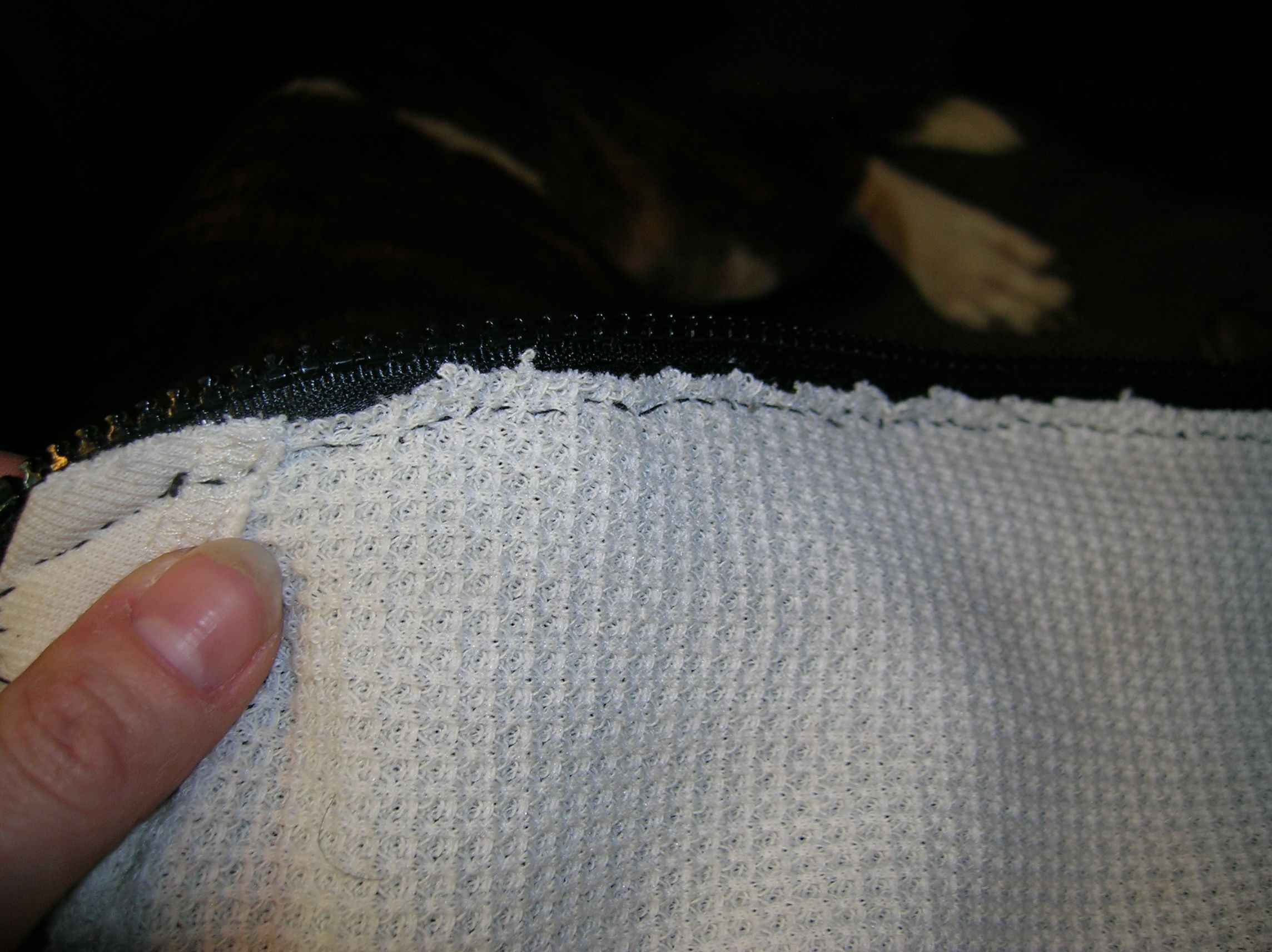 How to Repair a Leather Jacket by Hand : 6 Steps - Instructables