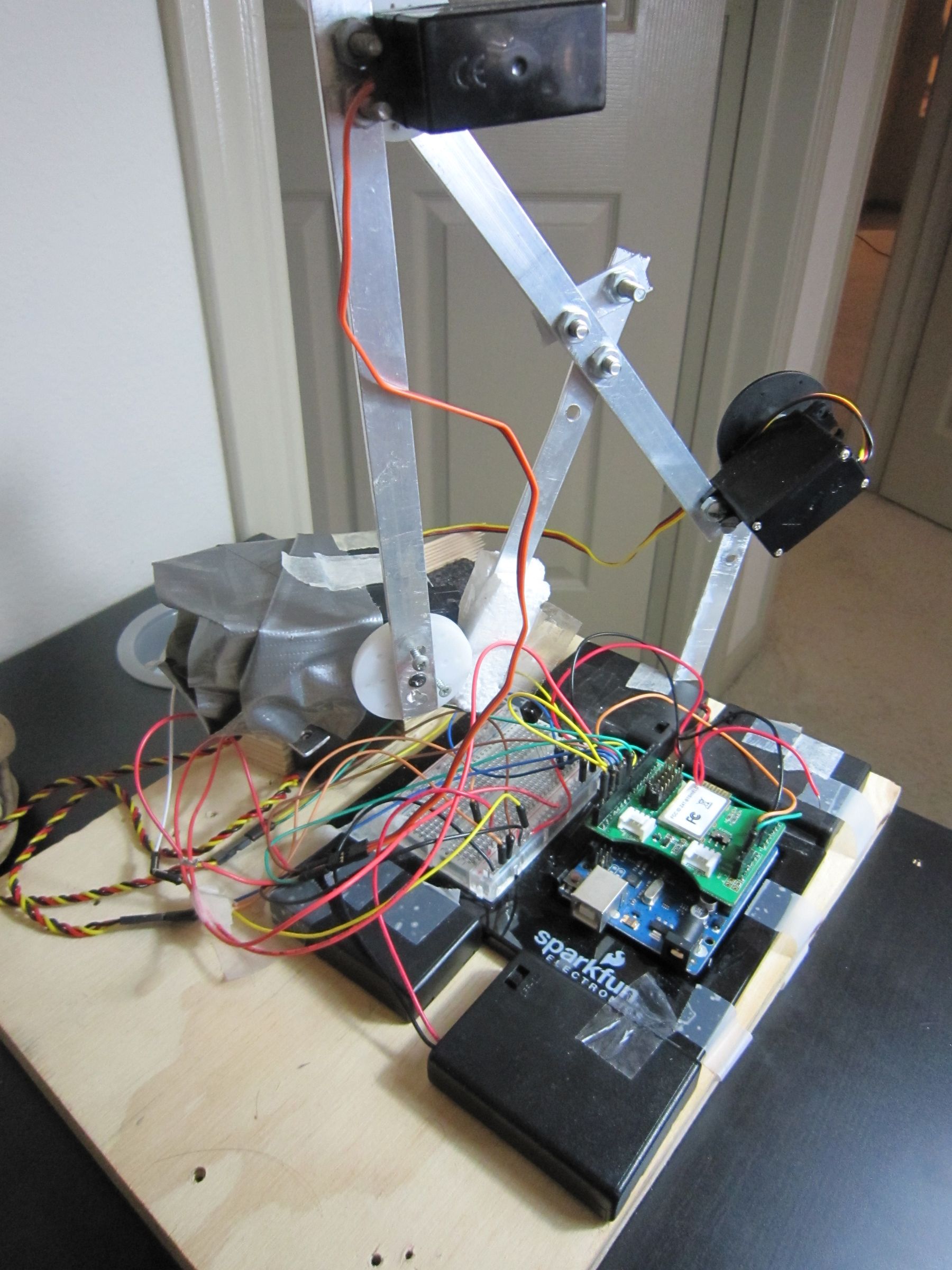 Bluetooth+Infrared Controlled Robotic Arm : 5 Steps (with Pictures ...