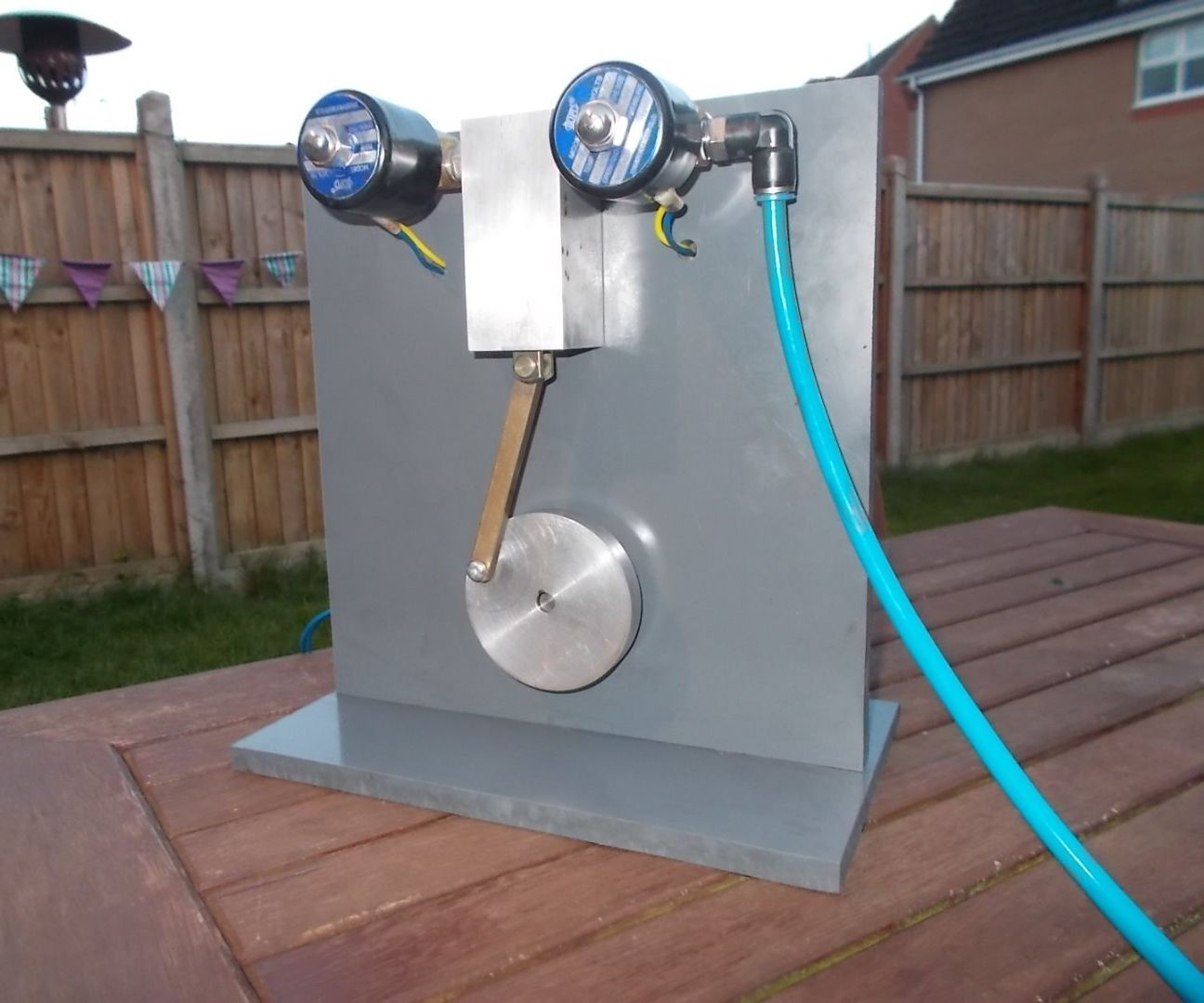 Electromechanical Steam Engine : 4 Steps - Instructables