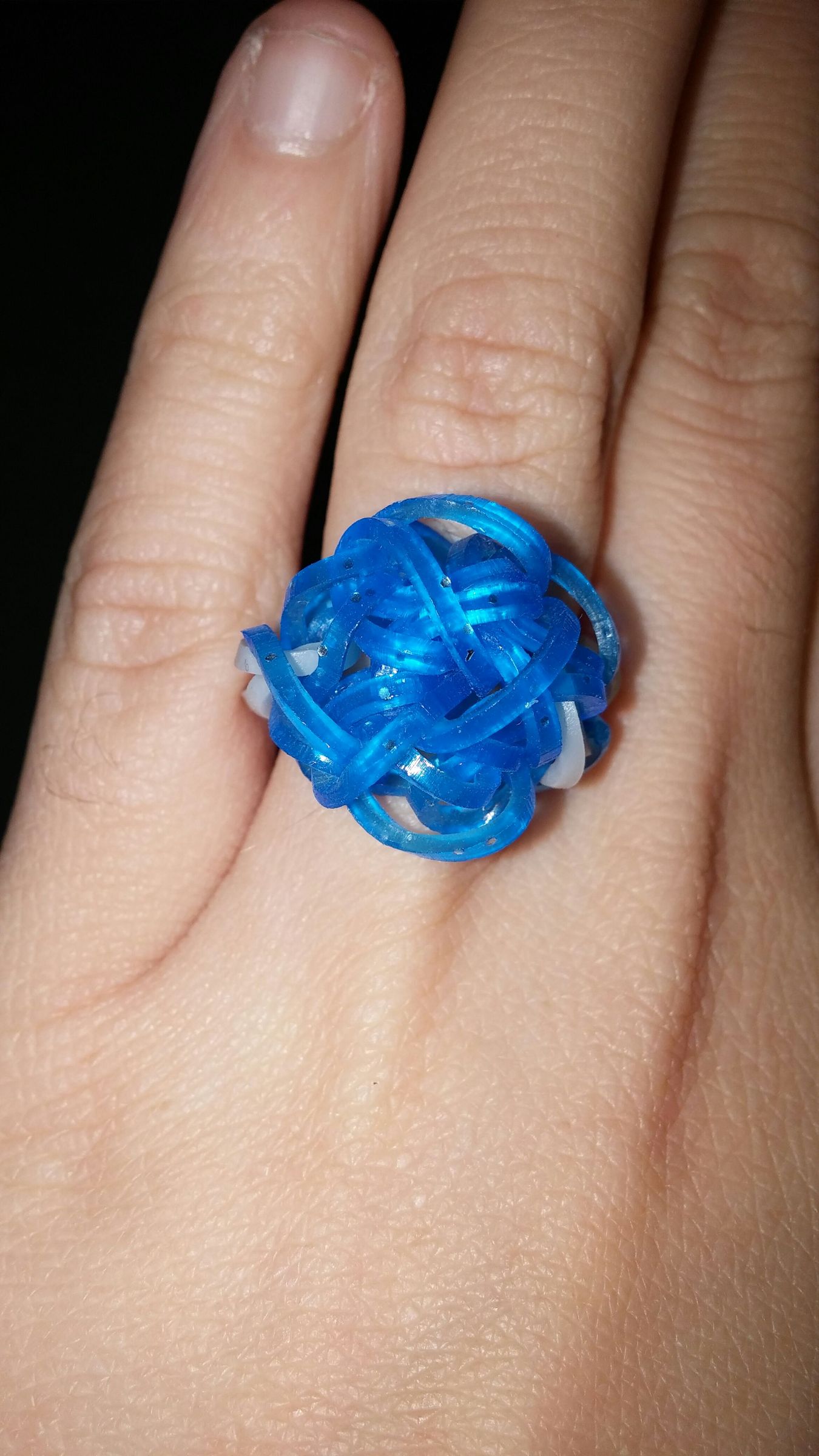 Rainbow Loom Flower Ring : 14 Steps - Instructables