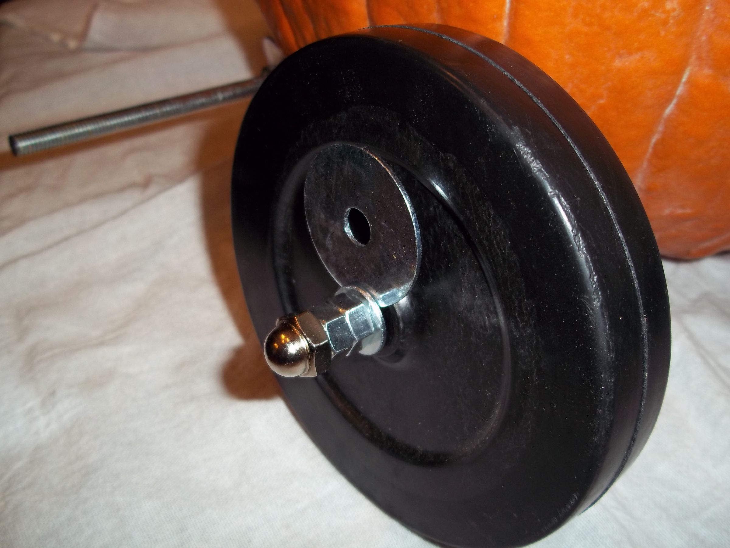 How to Build a PUMPKIN RACER With Two Parallel Independent Axles : 9 ...