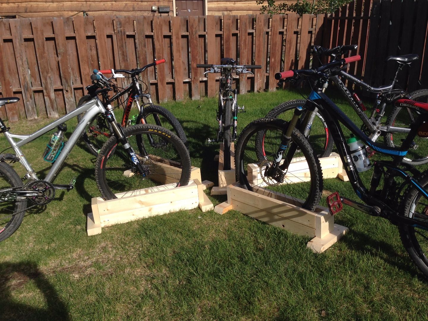 Scrap Wood Bike Stand (self Supporting) : 10 Steps (with Pictures ...