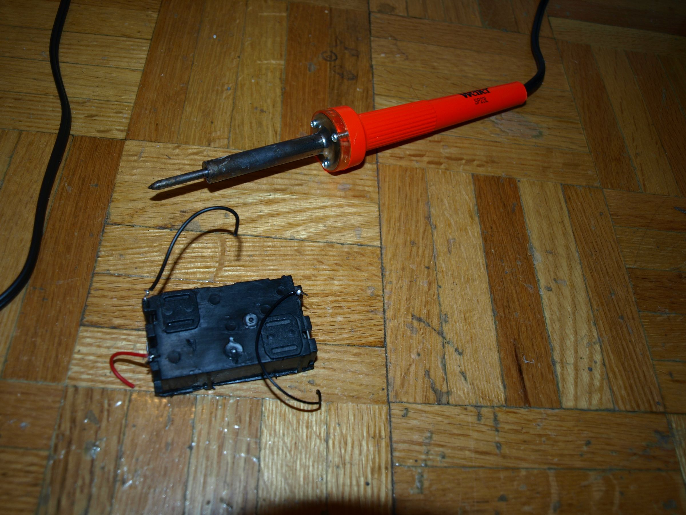 How to Make a Very Simple Robot : 16 Steps - Instructables