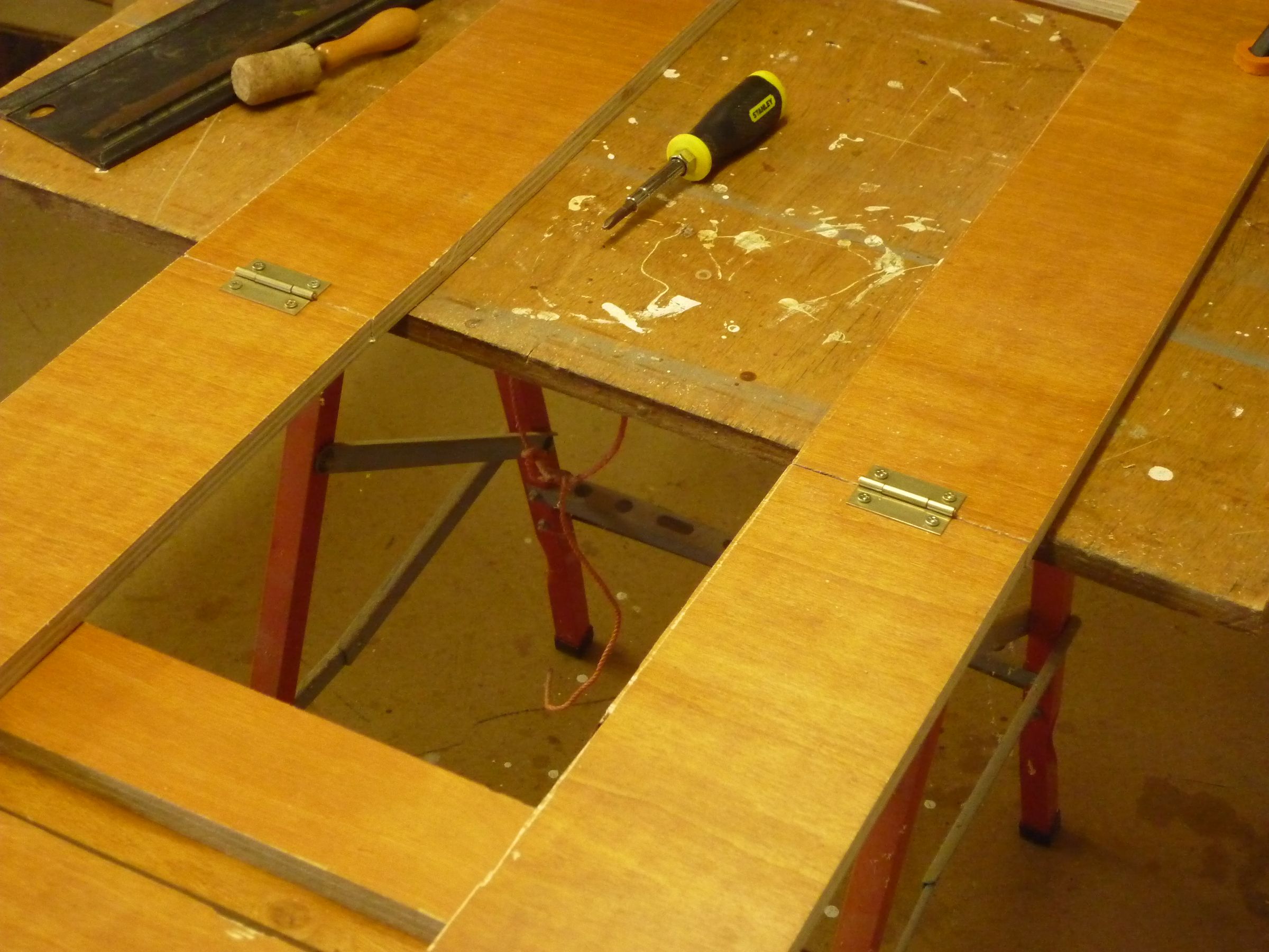 Collapsible Z-Shaped Side Table : 7 Steps (with Pictures) - Instructables