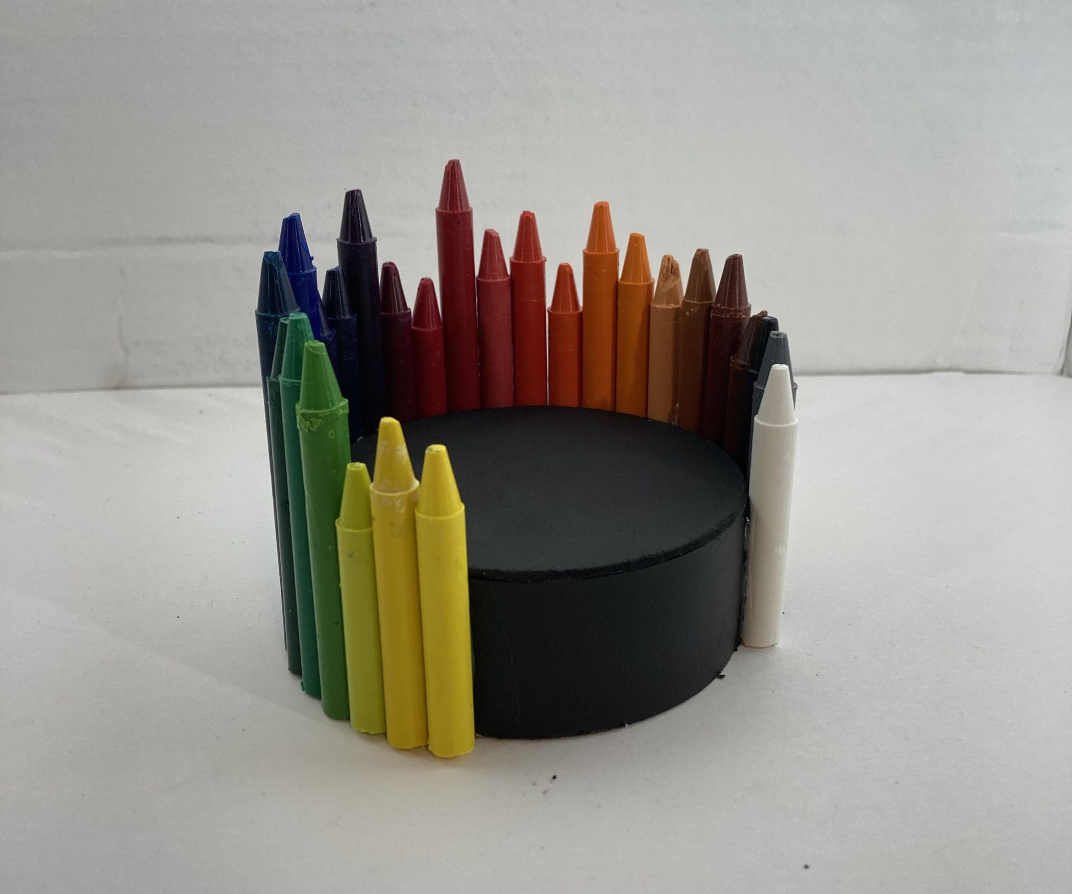 Artsy Figurine Stand : 5 Steps - Instructables