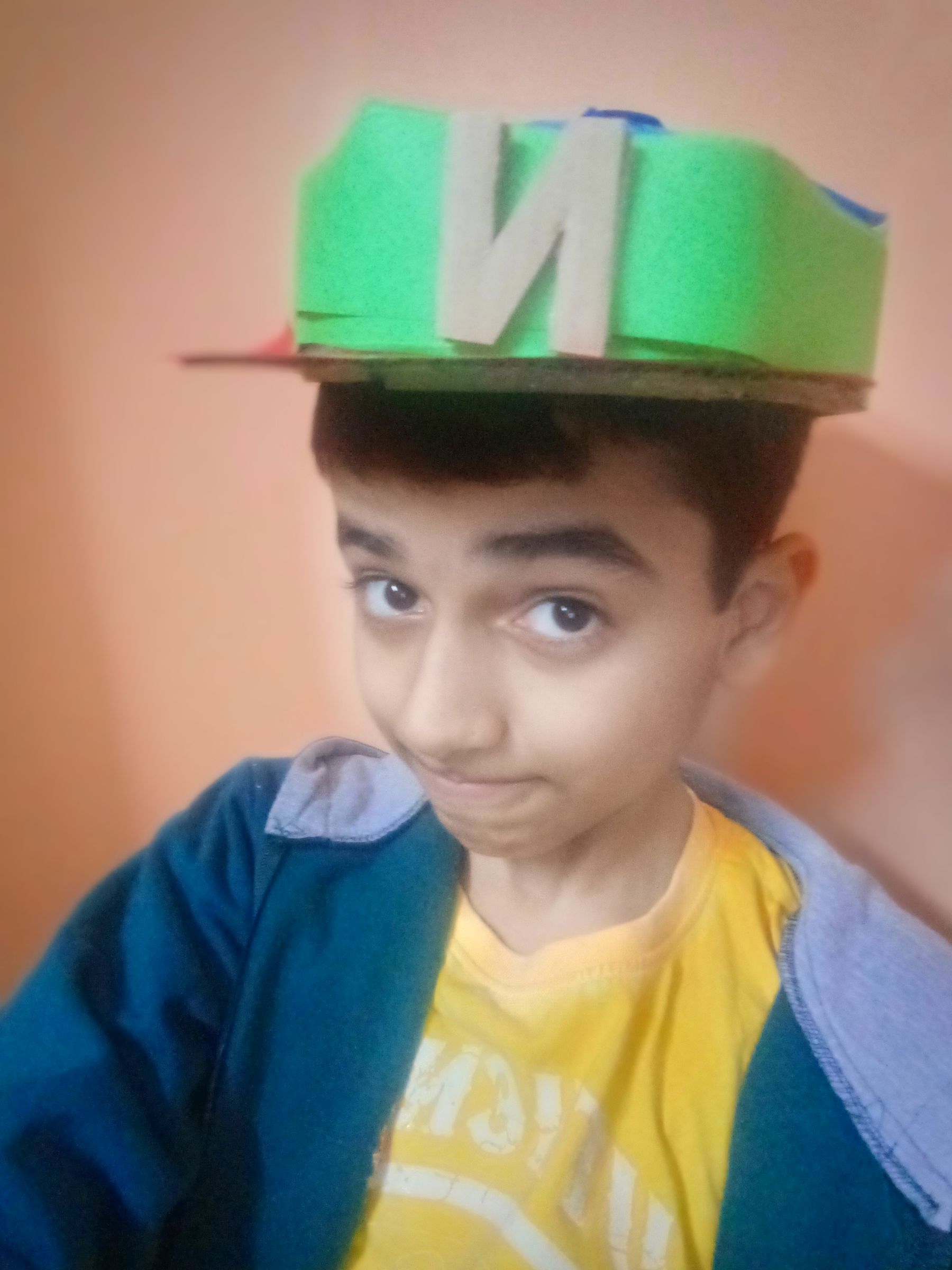 Cardboard Cap : 7 Steps (with Pictures) - Instructables