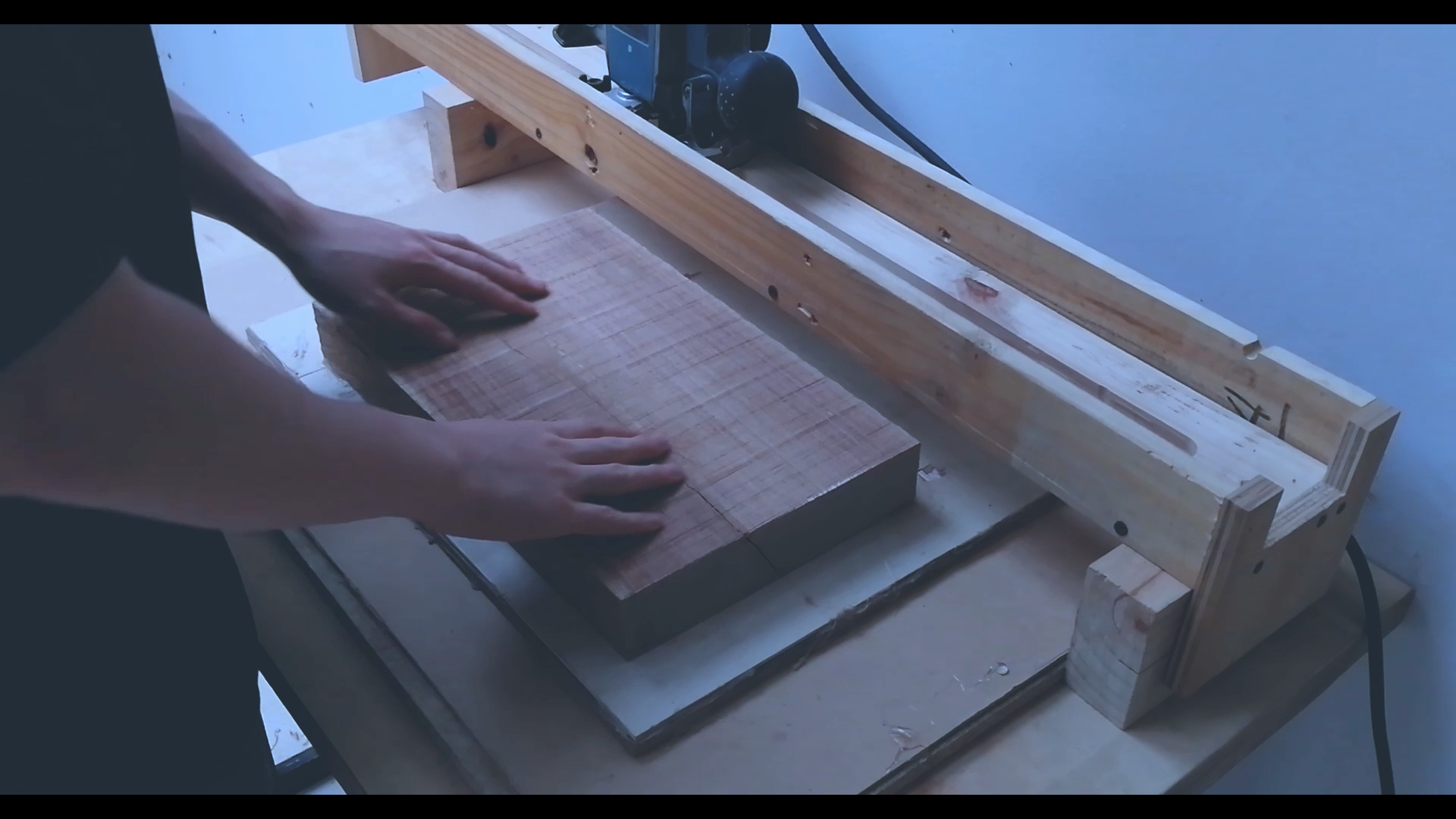 How to Make: a Dutch Draw-Leaf Dining Table : 5 Steps - Instructables