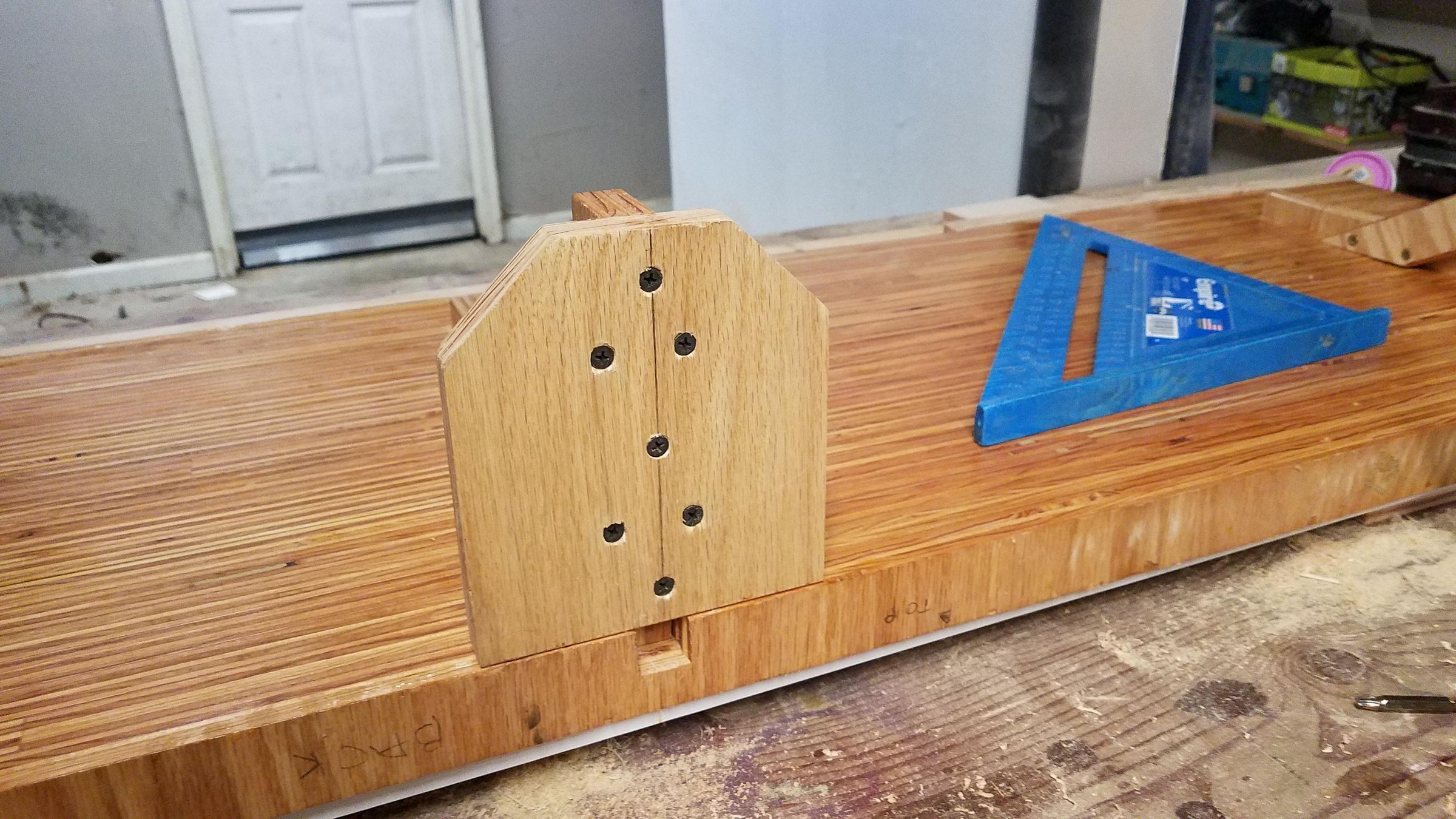 Making a Counter From Plywood Scraps : 11 Steps (with Pictures ...