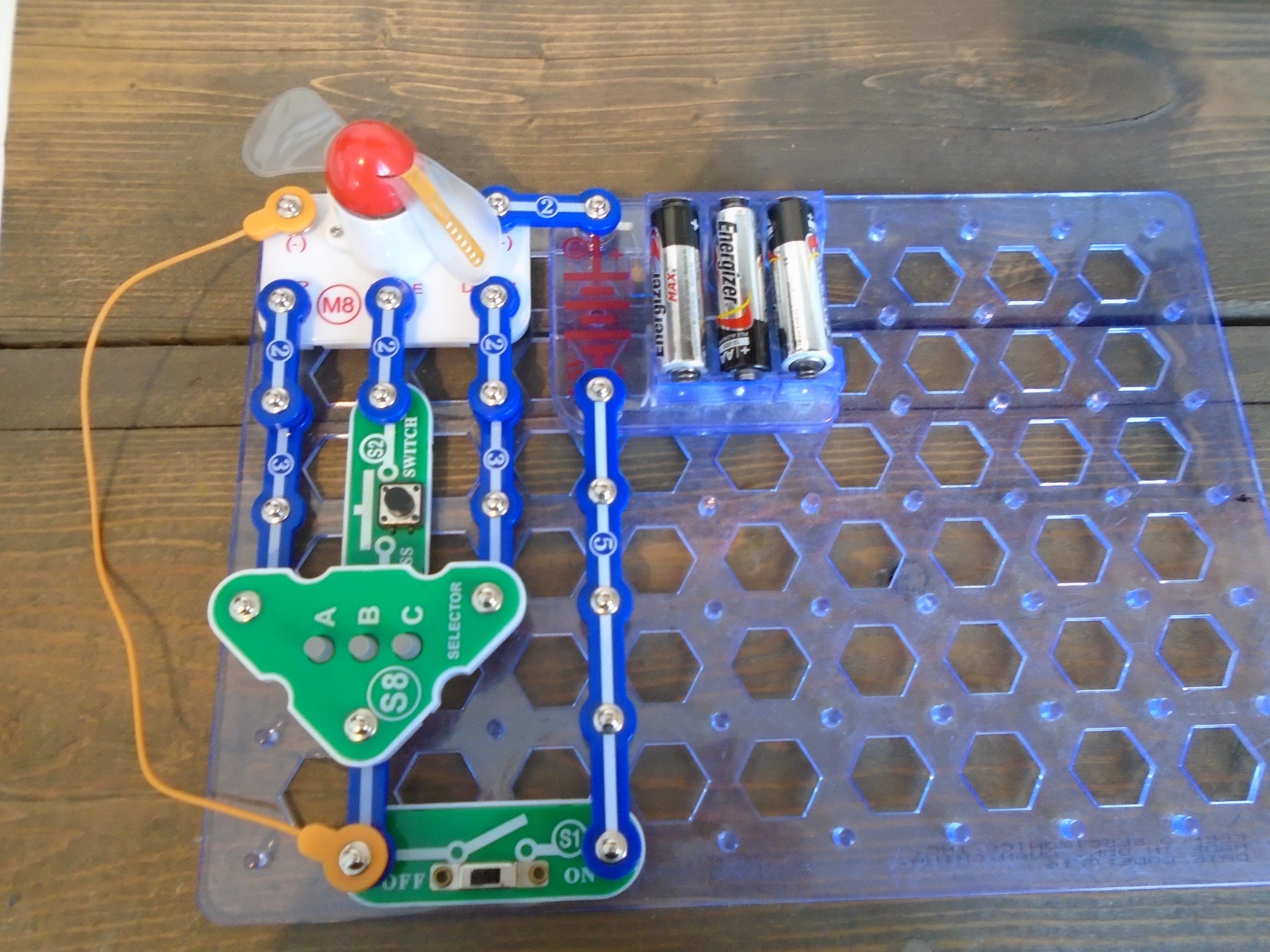 MAKE YOUR SNAP CIRCUITS ARCADE SET FAN SAY I