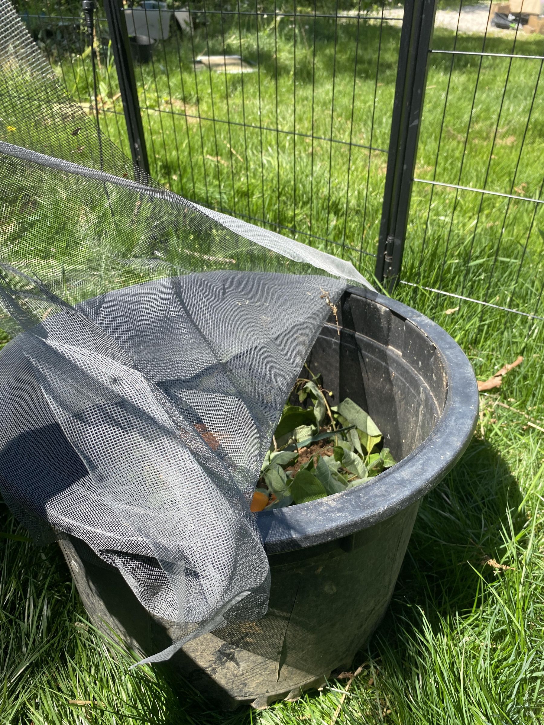 Super Easy Recycled Compost Bin : 9 Steps (with Pictures) - Instructables