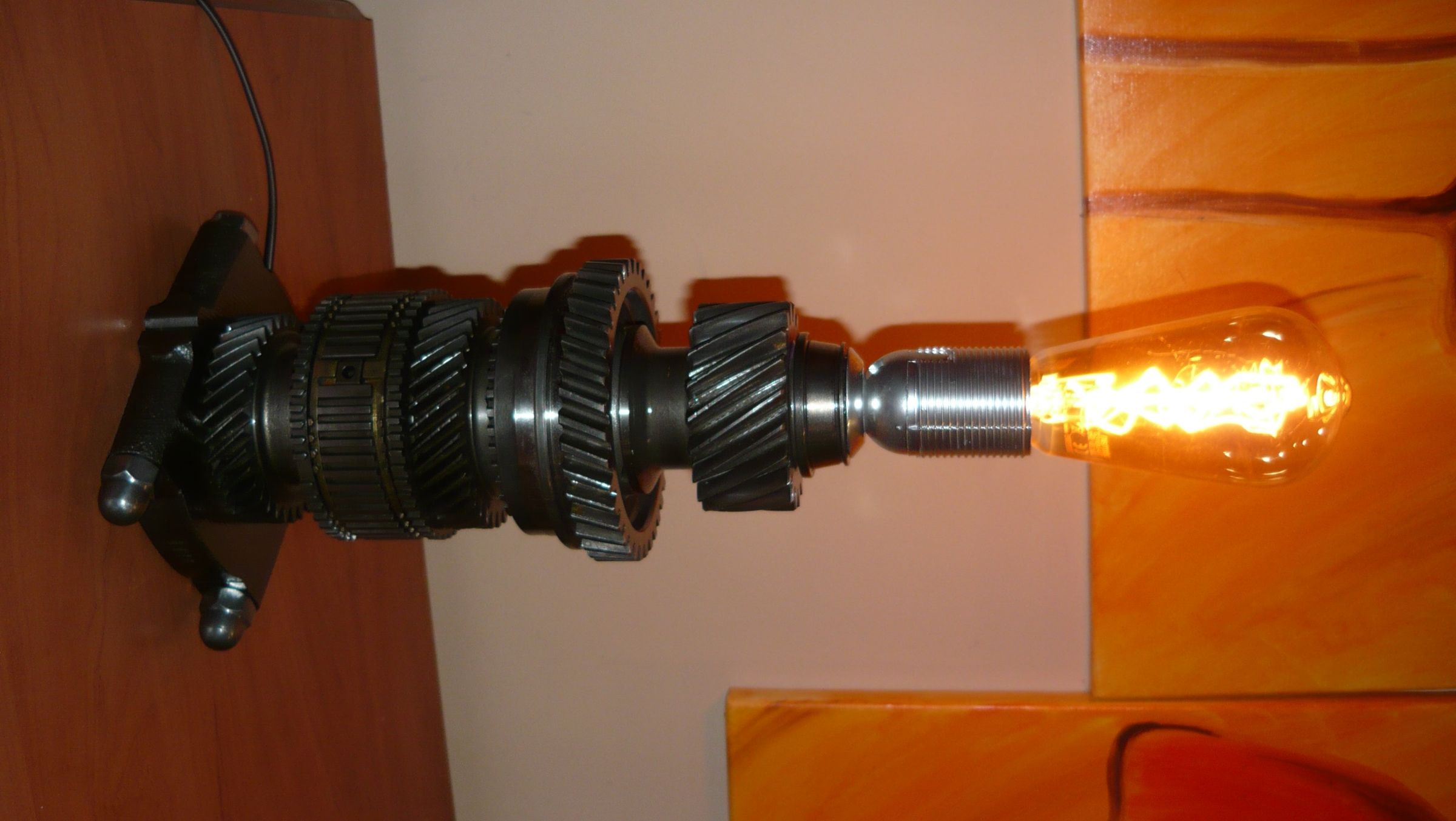 DIY GEARBOX PARTS TABLE LAMP : 6 Steps (with Pictures) - Instructables