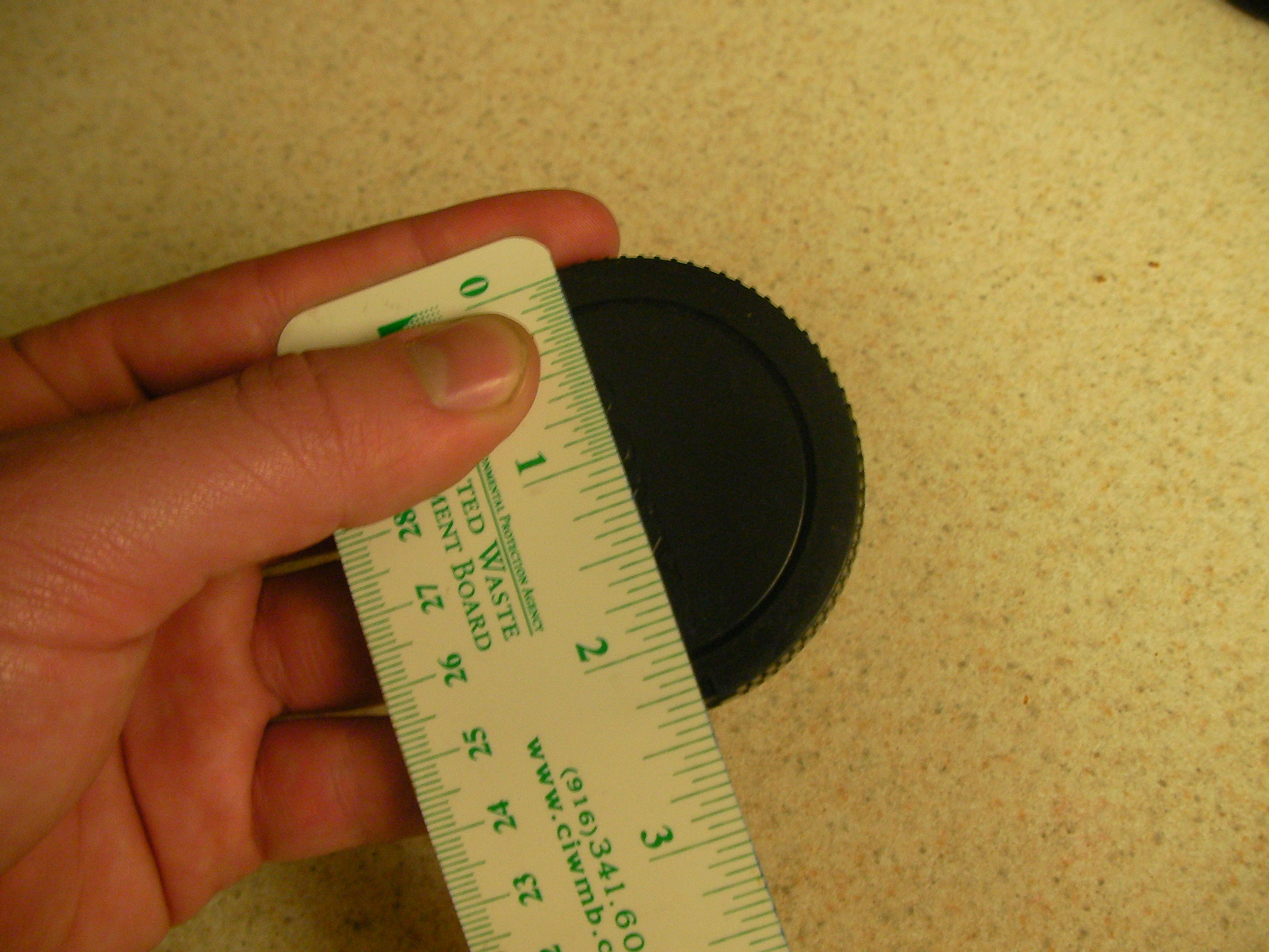 Pinhole DSLR (quick and Dirty Edition) : 4 Steps - Instructables