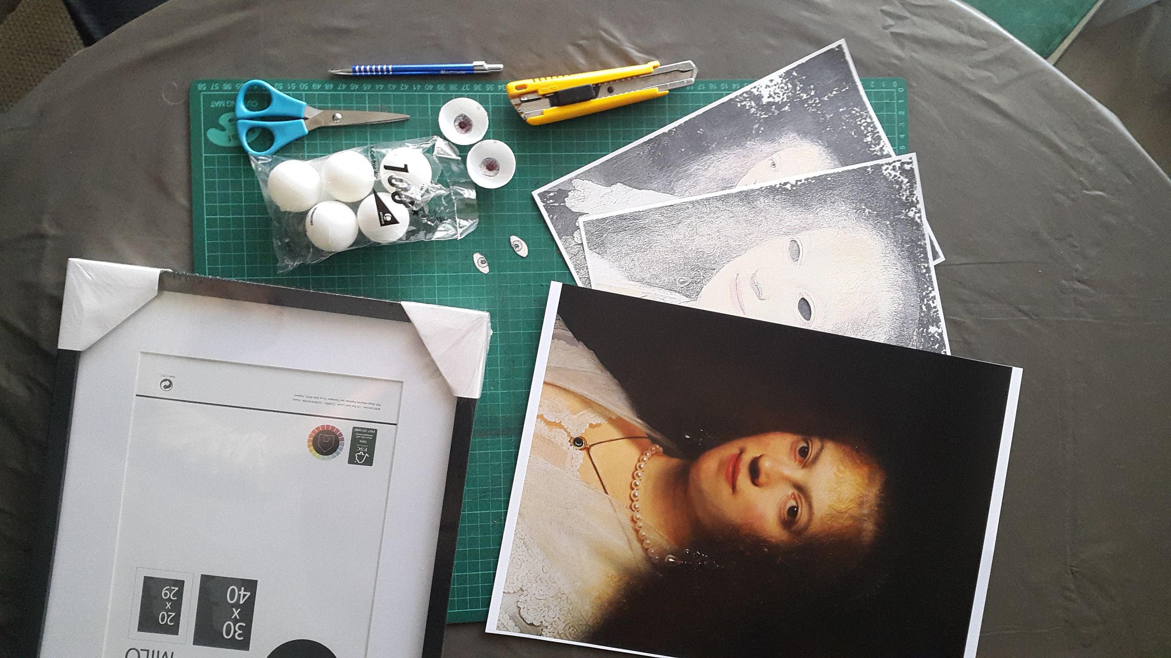 Low-Tech Moving Eyes Portrait (Rembrandt) : 11 Steps (with Pictures) - Instructables