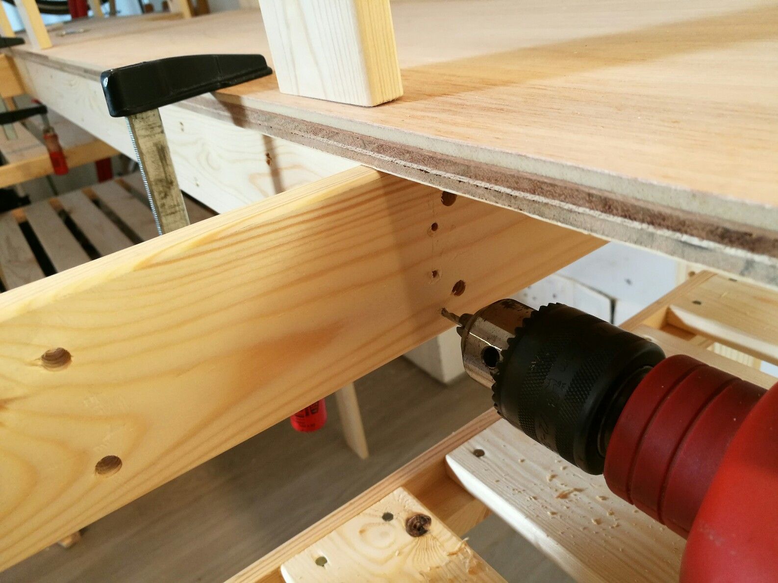 Quick & Easy Lightweight Work Bench : 6 Steps (with Pictures ...