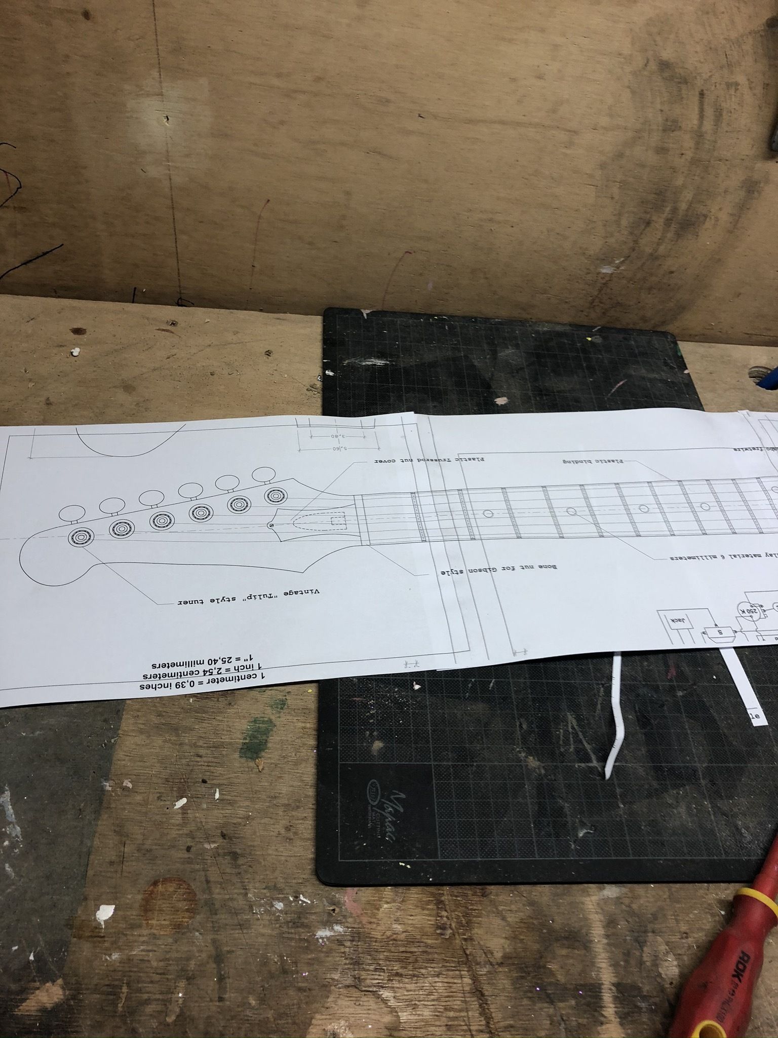 Cigar Box Guitar | Corona Edition : 7 Steps (with Pictures) - Instructables