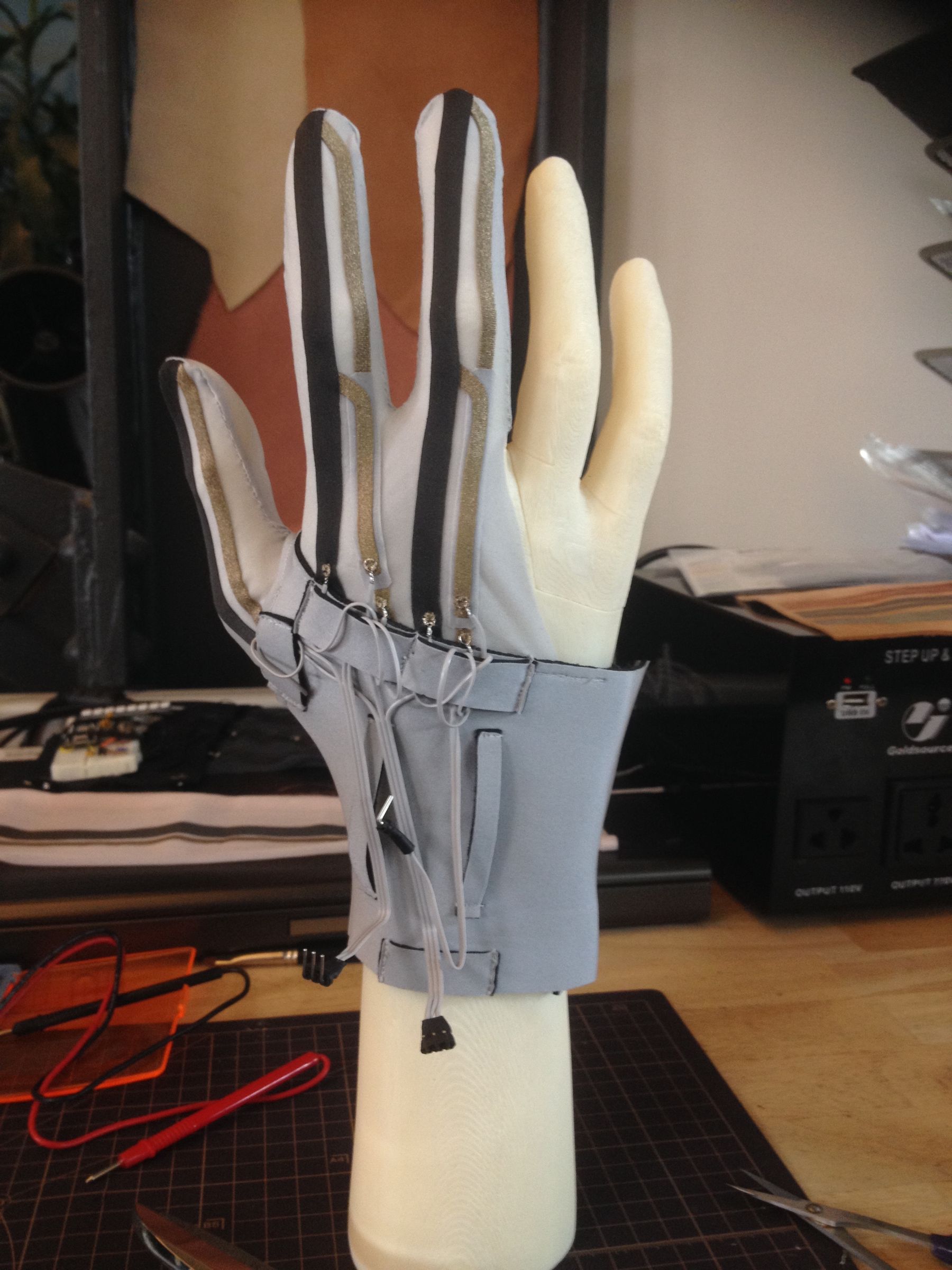 3D Scanning My Hand and Printing the Perfect Glove Mannequin : 8 Steps ...